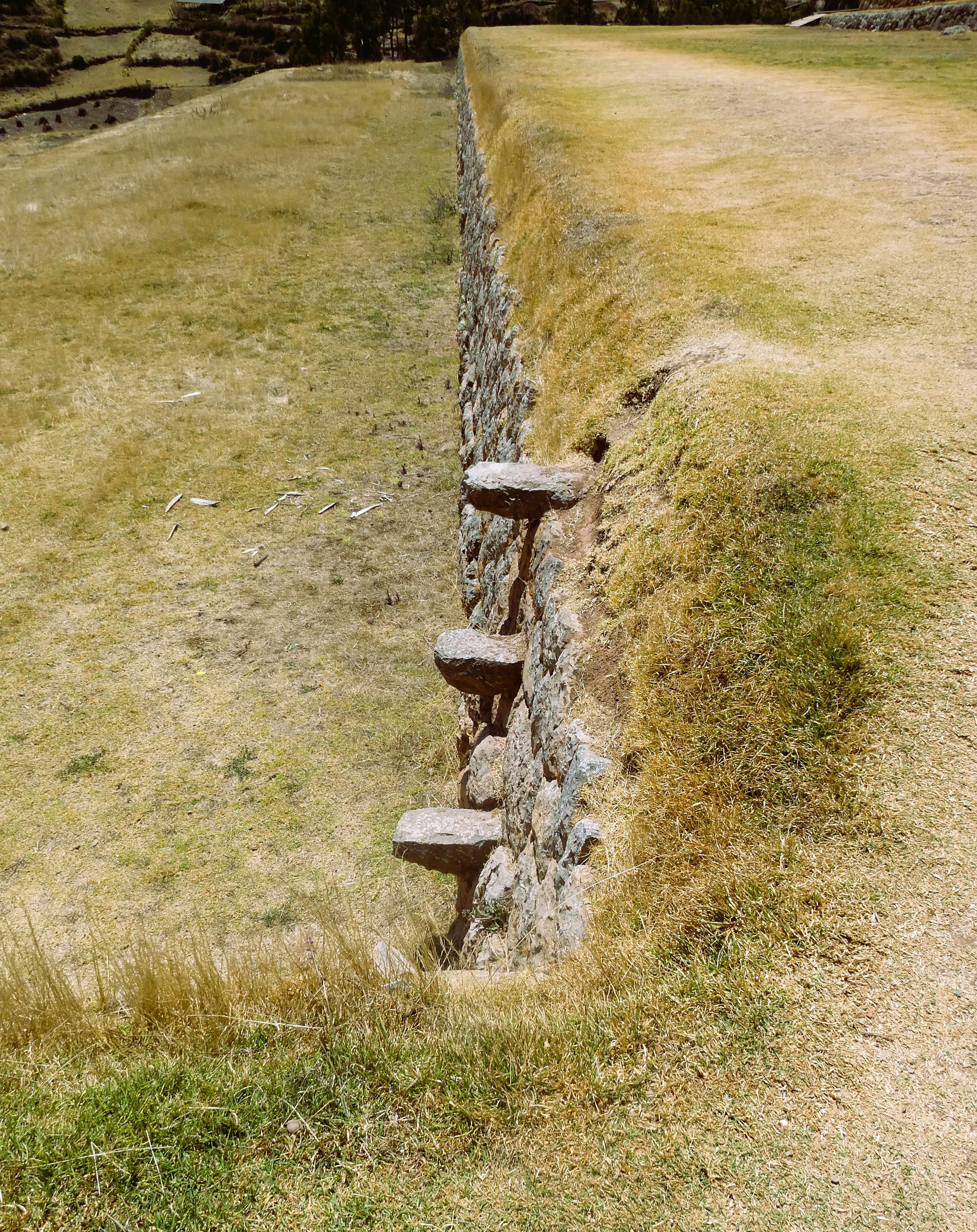 In Chinchero, floating steps used to get up and down from one Inca terraces to another