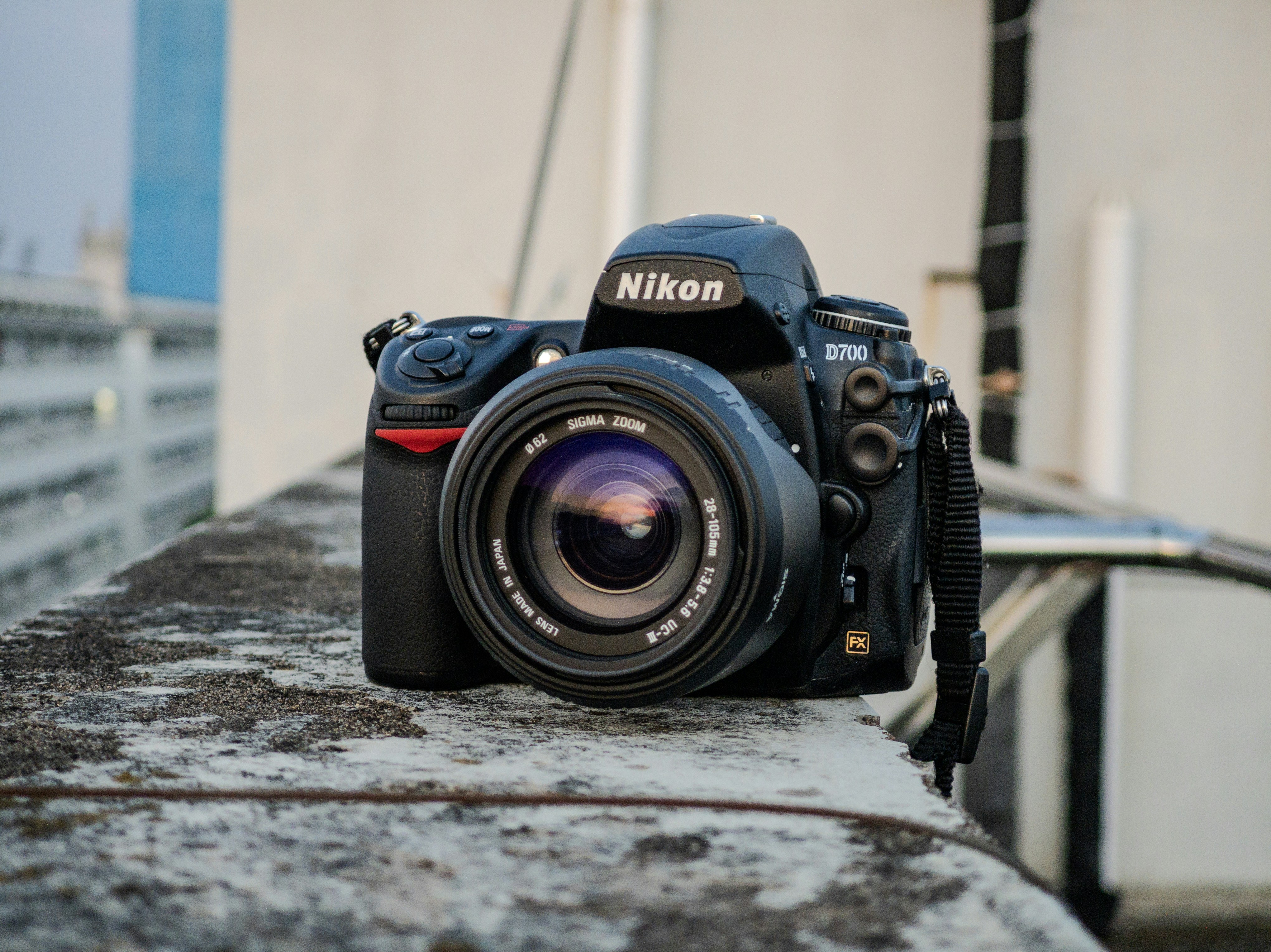 A black nikon camera with a lens. photo – Free Technology Image on Unsplash