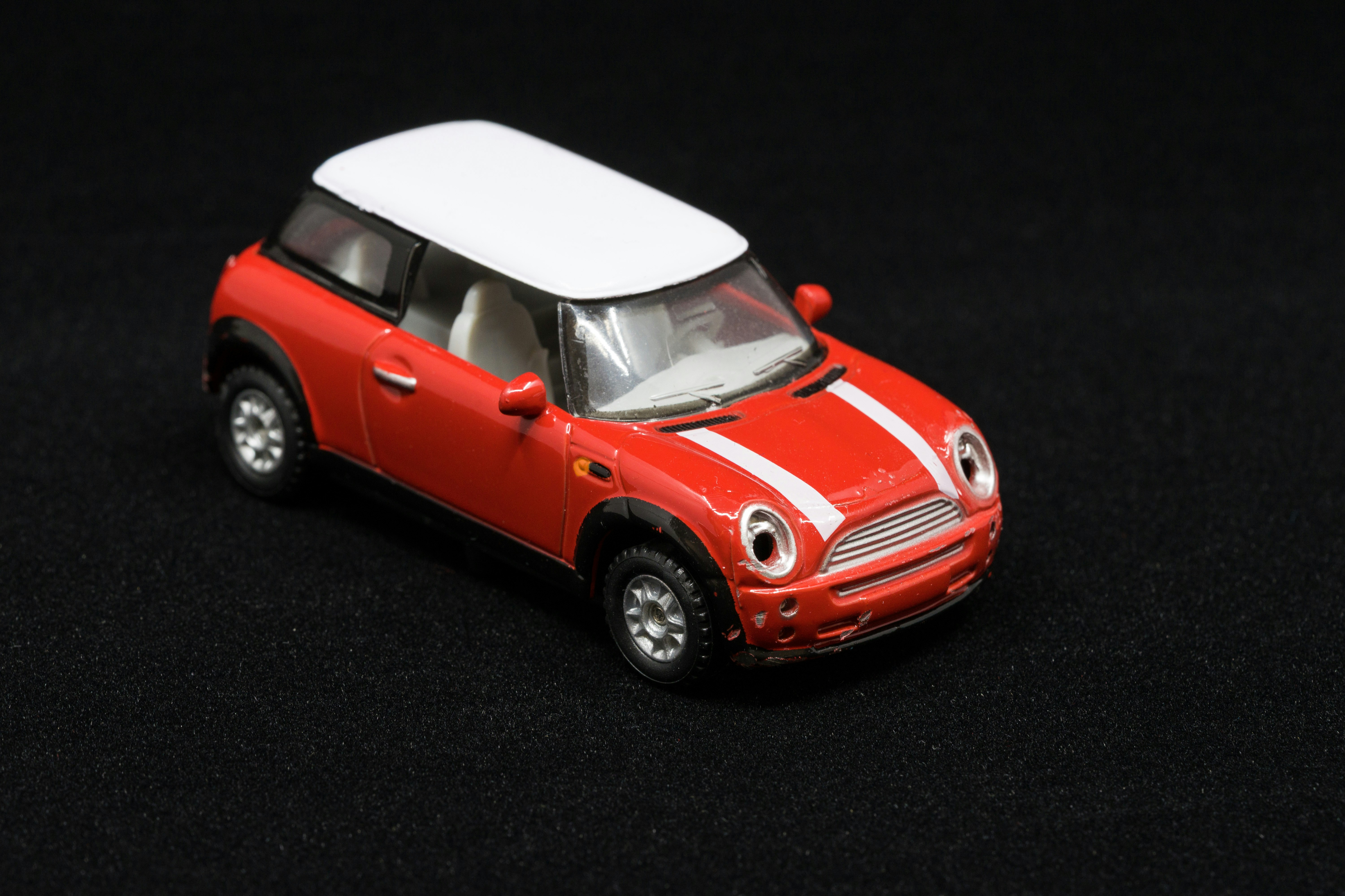 Photo by Emmanuel Mbala with Sony Alpha 7 II