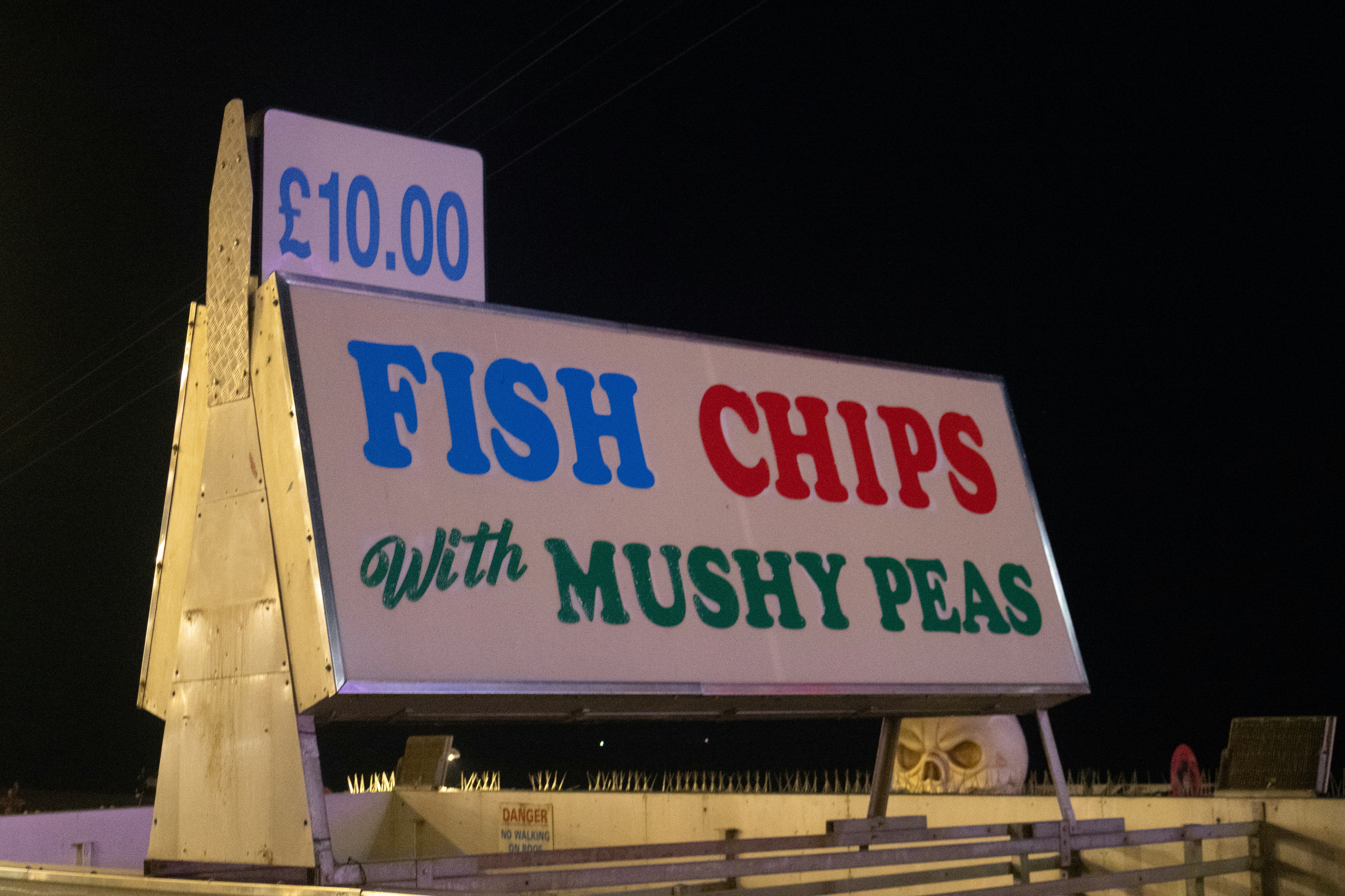 Fish and chips with mushy peas sign photo – Free Dinner Image on Unsplash