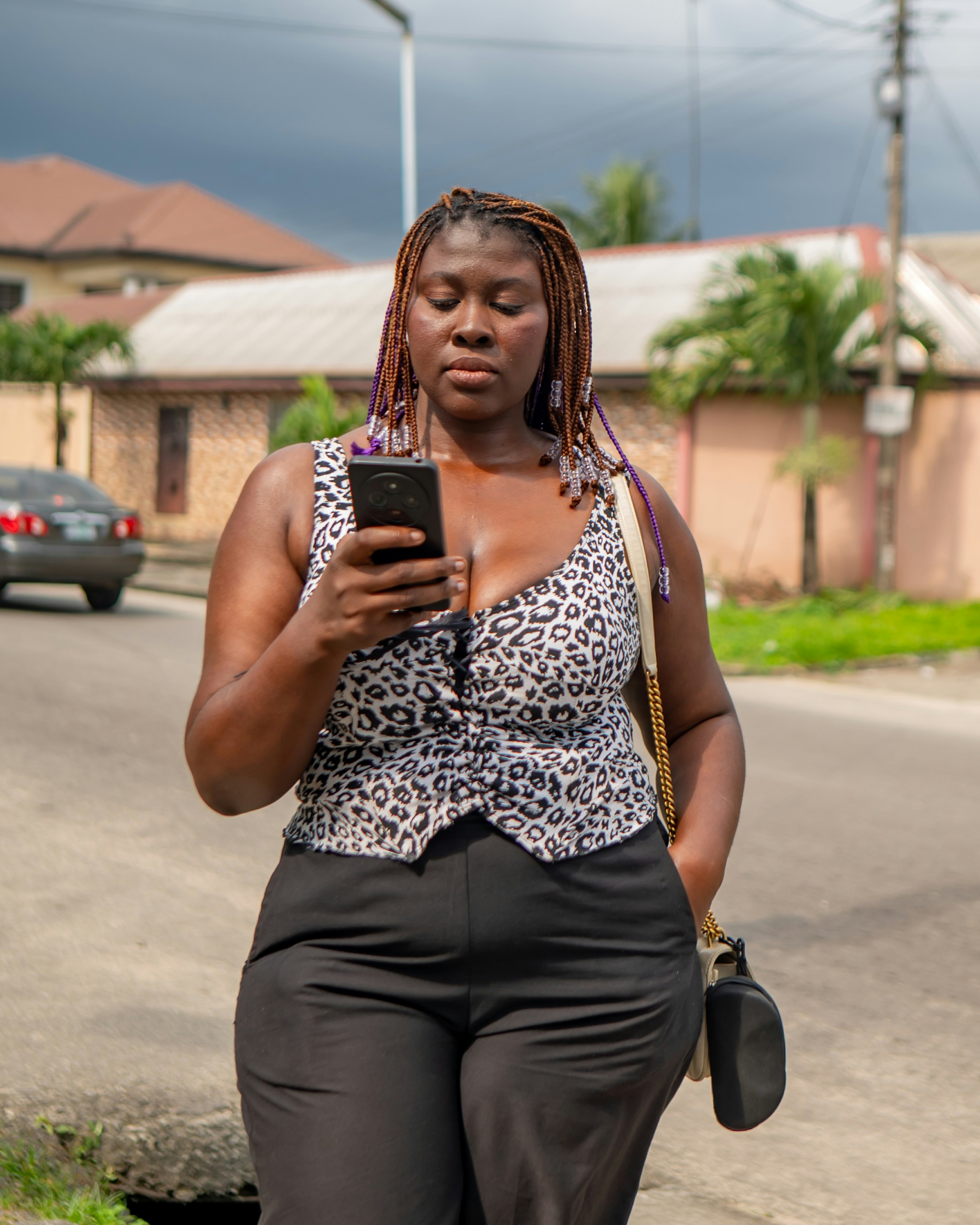 Leopard Print Pause on a Quiet Street: A Moment of Focus