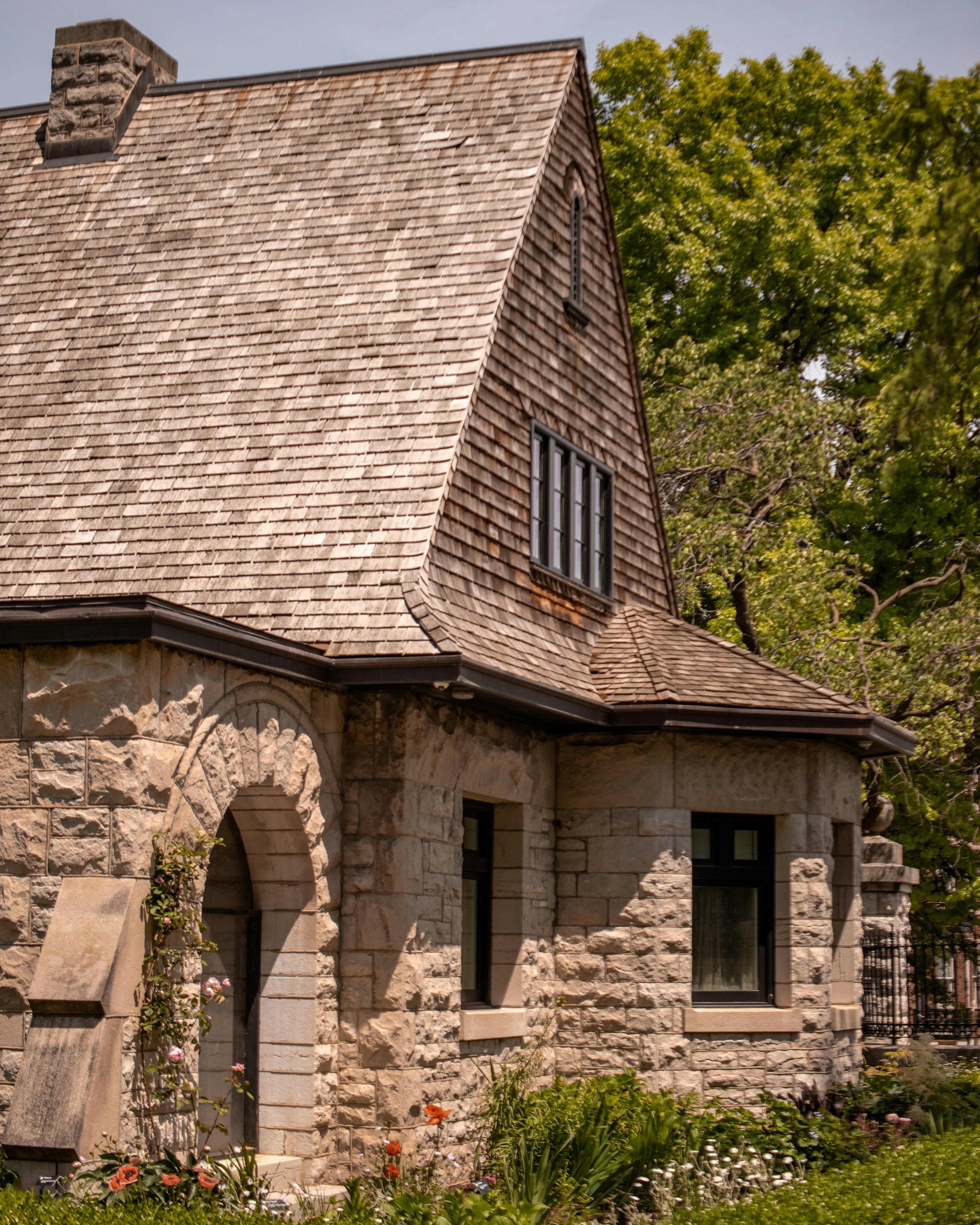 Photo by LEGENDERRY with Canon EOS R50