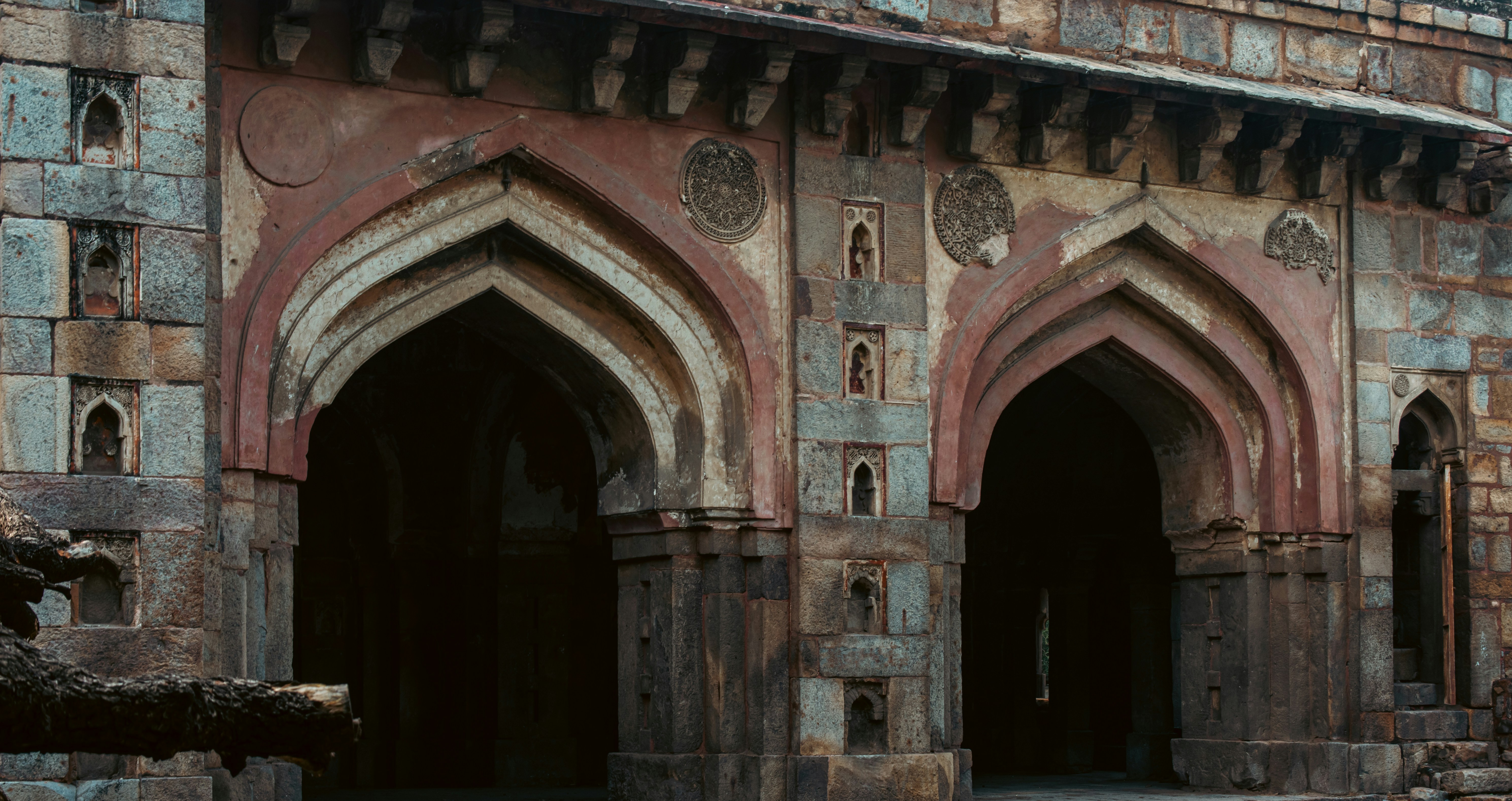 Redstone Portal: Echoes of a Forgotten Archway