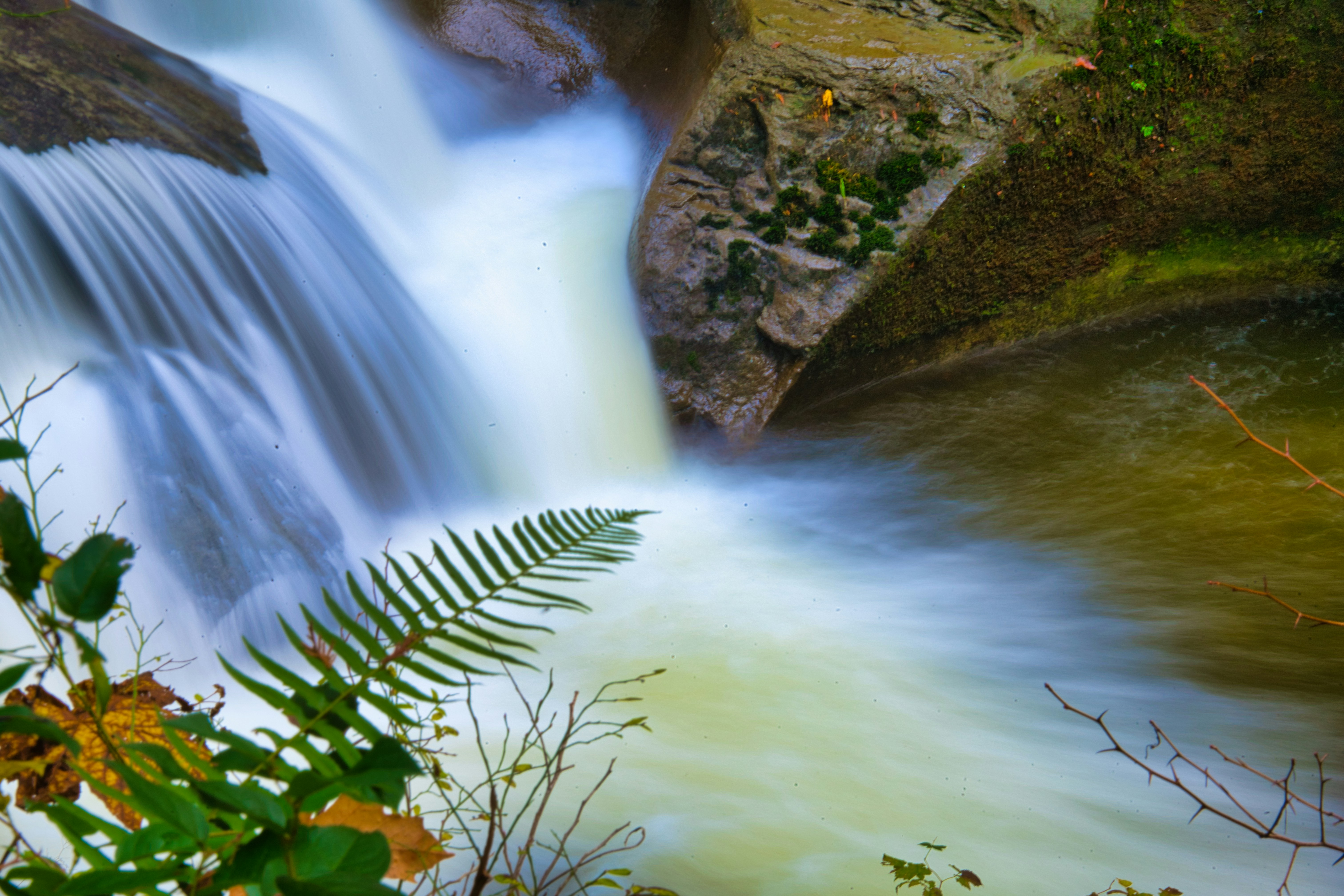 CLIFF FALLS KANAKA CREEK MAPLE RIDGE BC CANADA LONG EXPOSURE PHOTOGRAPHY