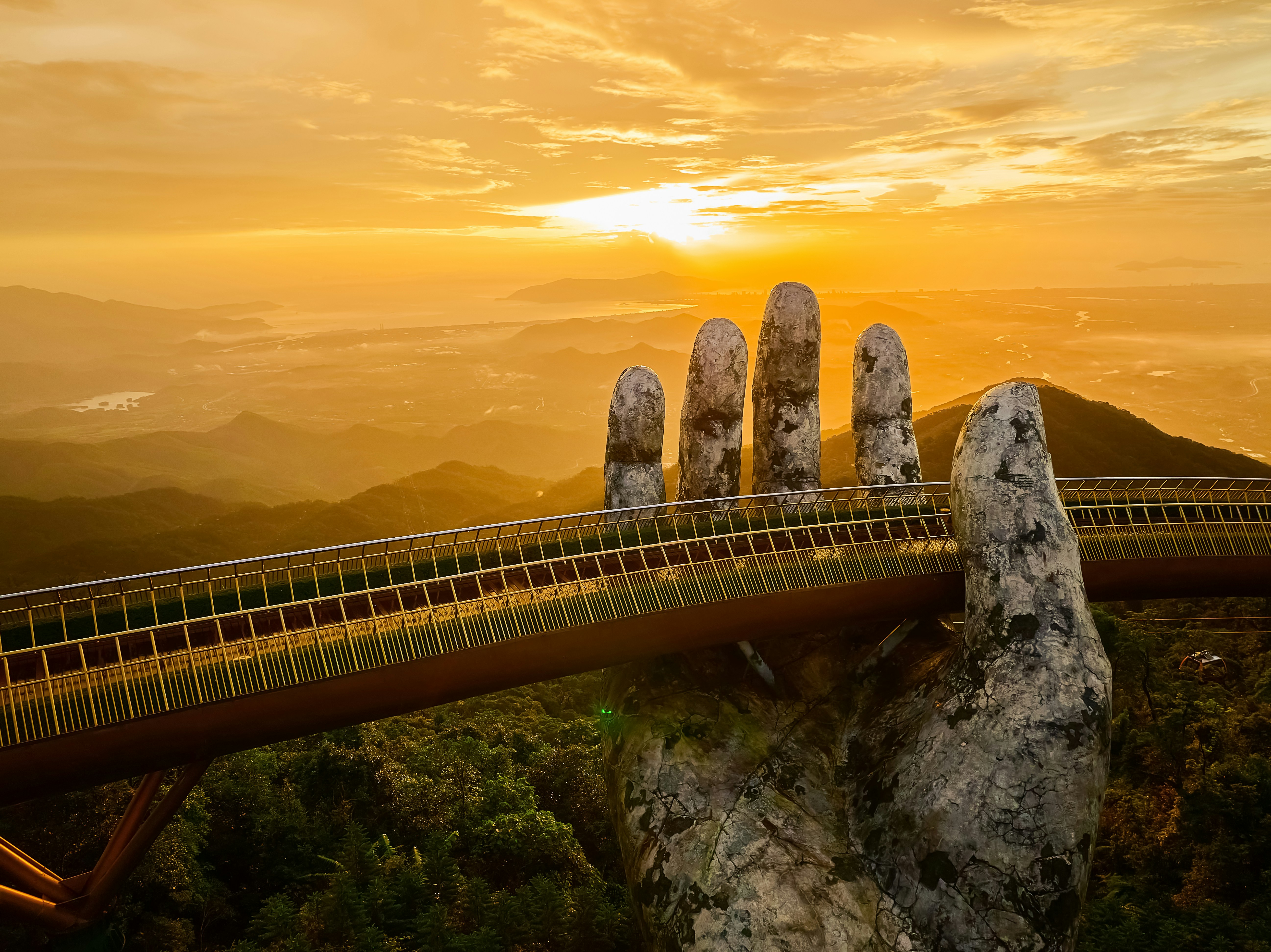 Five Fingers Bridge at Golden Hour: A Suspended Path Among Stone Peaks