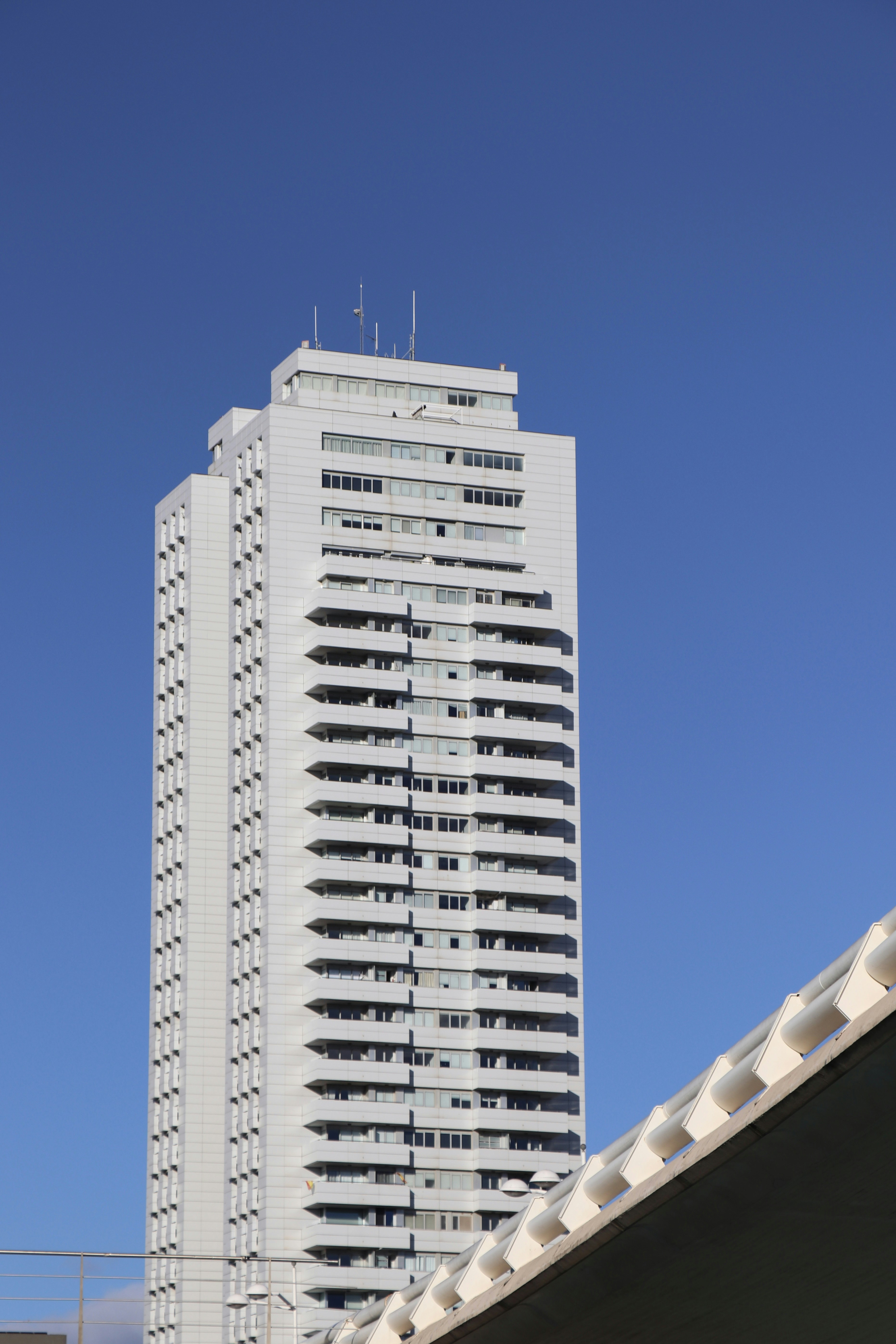 White Tower Against Cerulean: An Angular Portrait of Urban Geometry