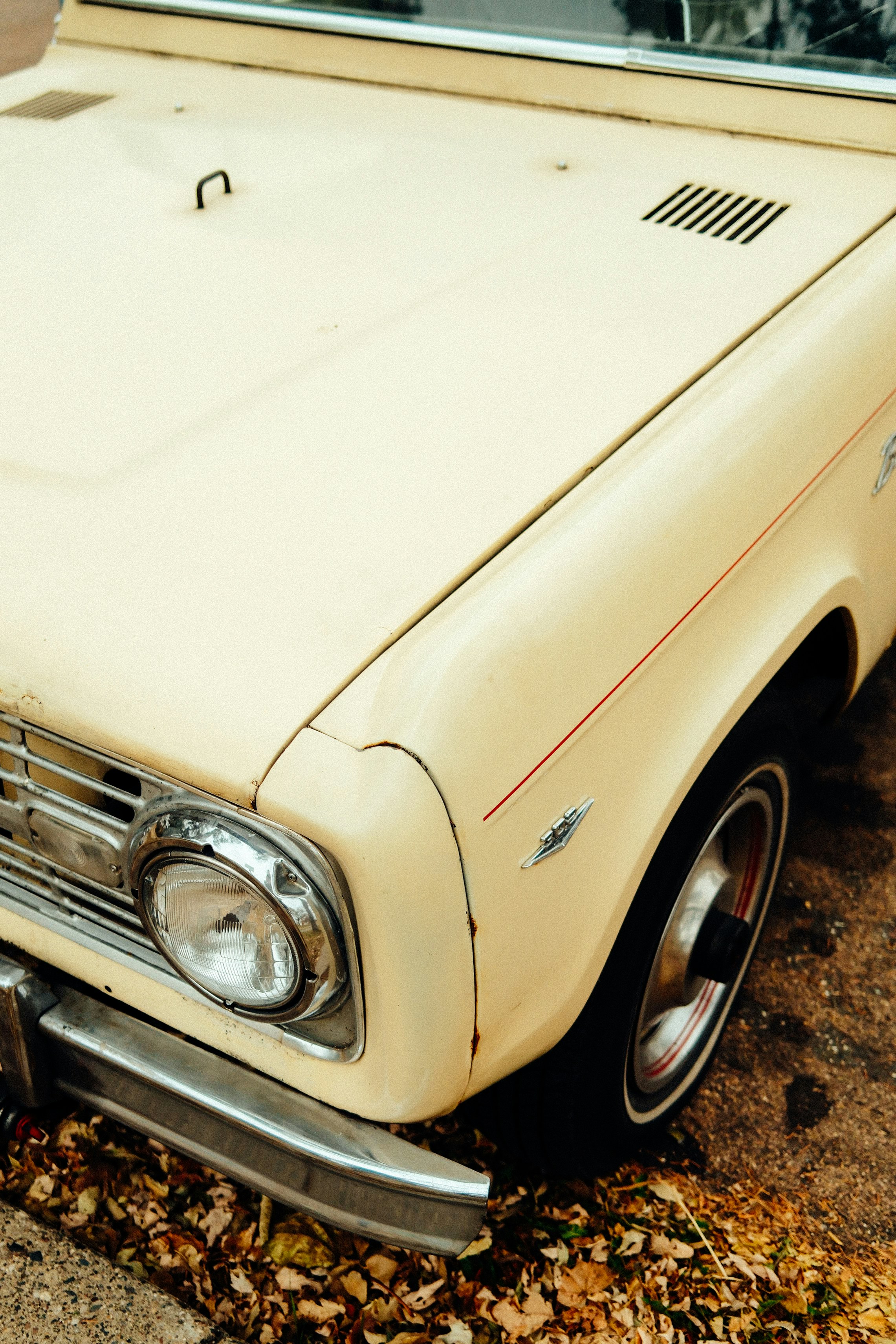 66' Ford Bronco Vertical