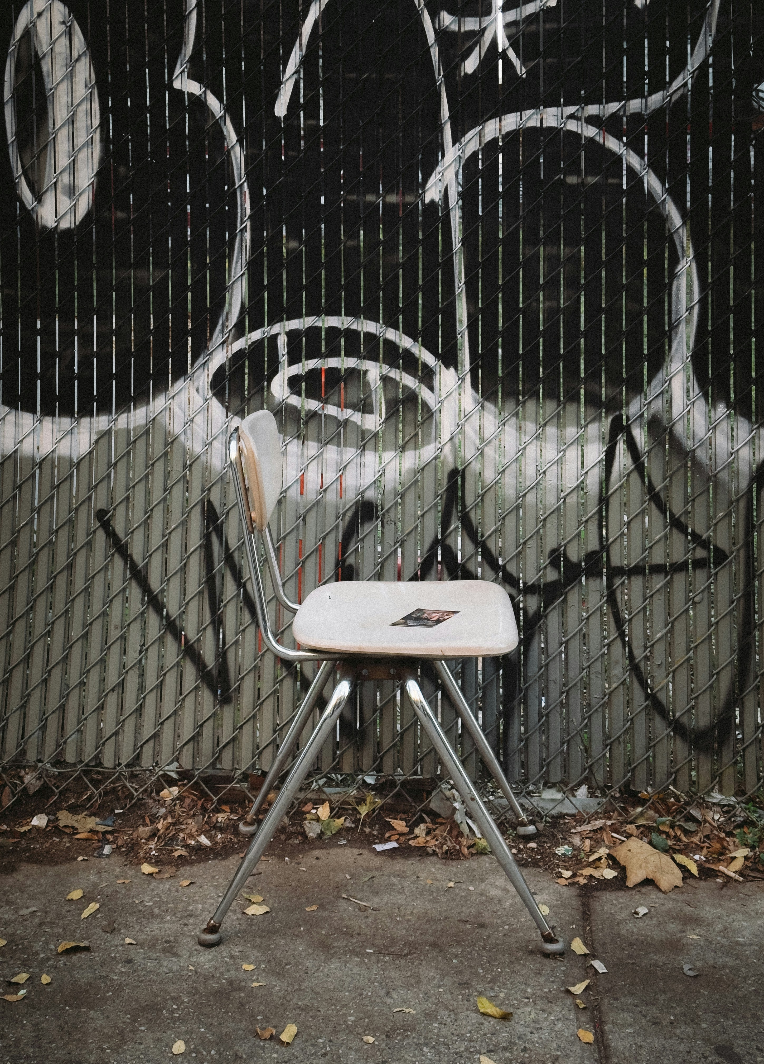 Vintage chair on New York Street.