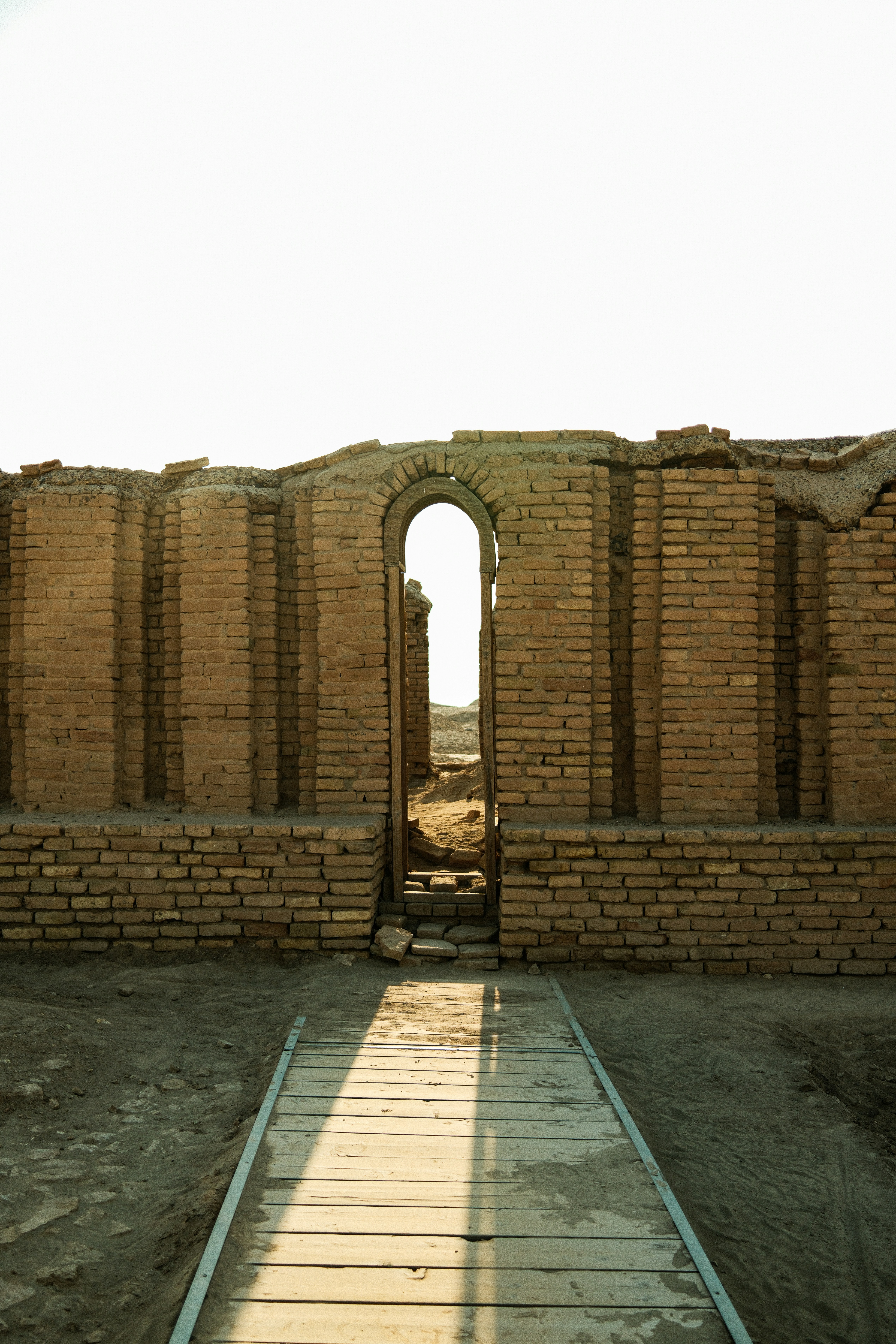 Desert Ruin Archway: Light Through a Timeworn Gate