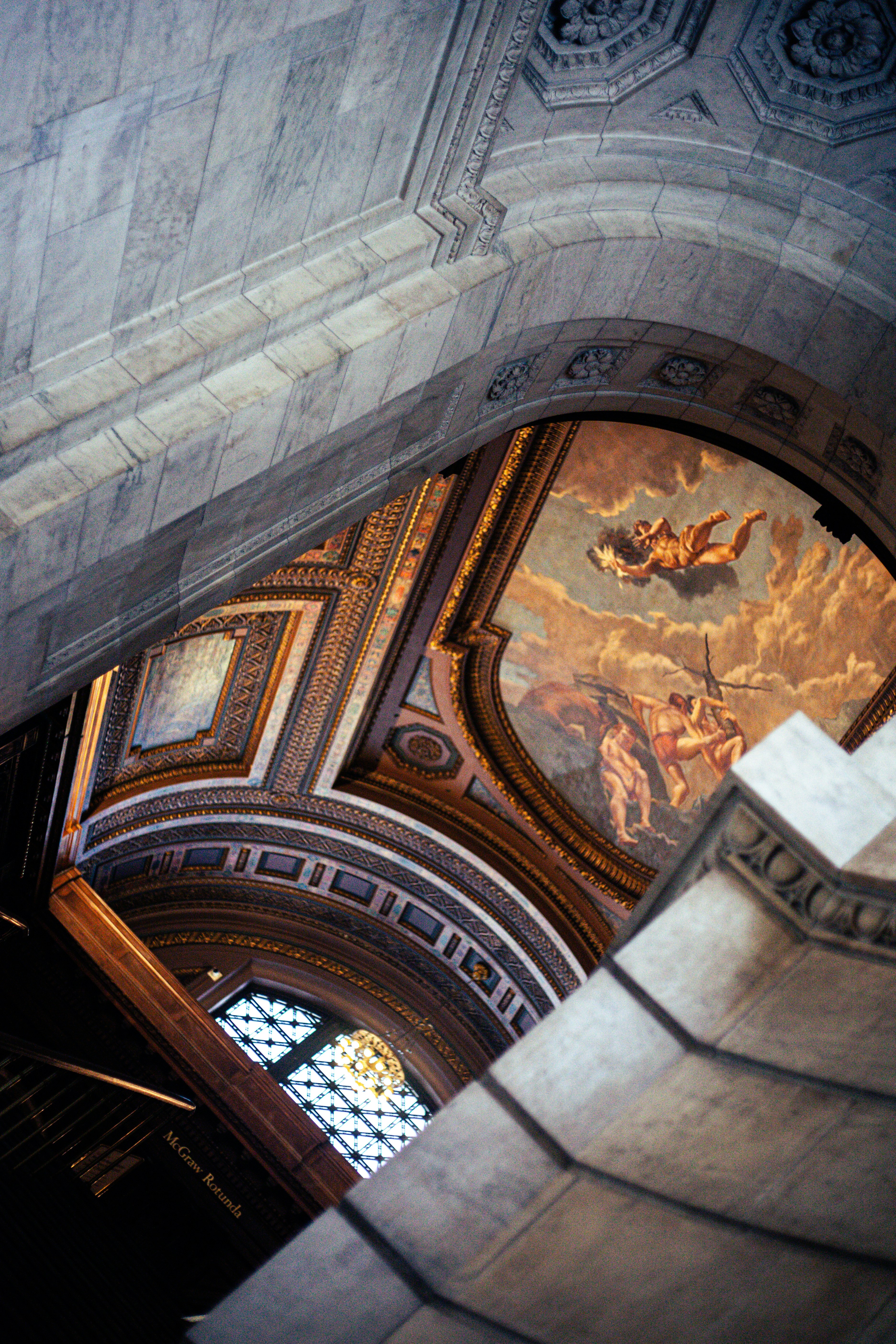 Fresco Arch Crowned by Marble: An Interior Ballet of Light and Ornament