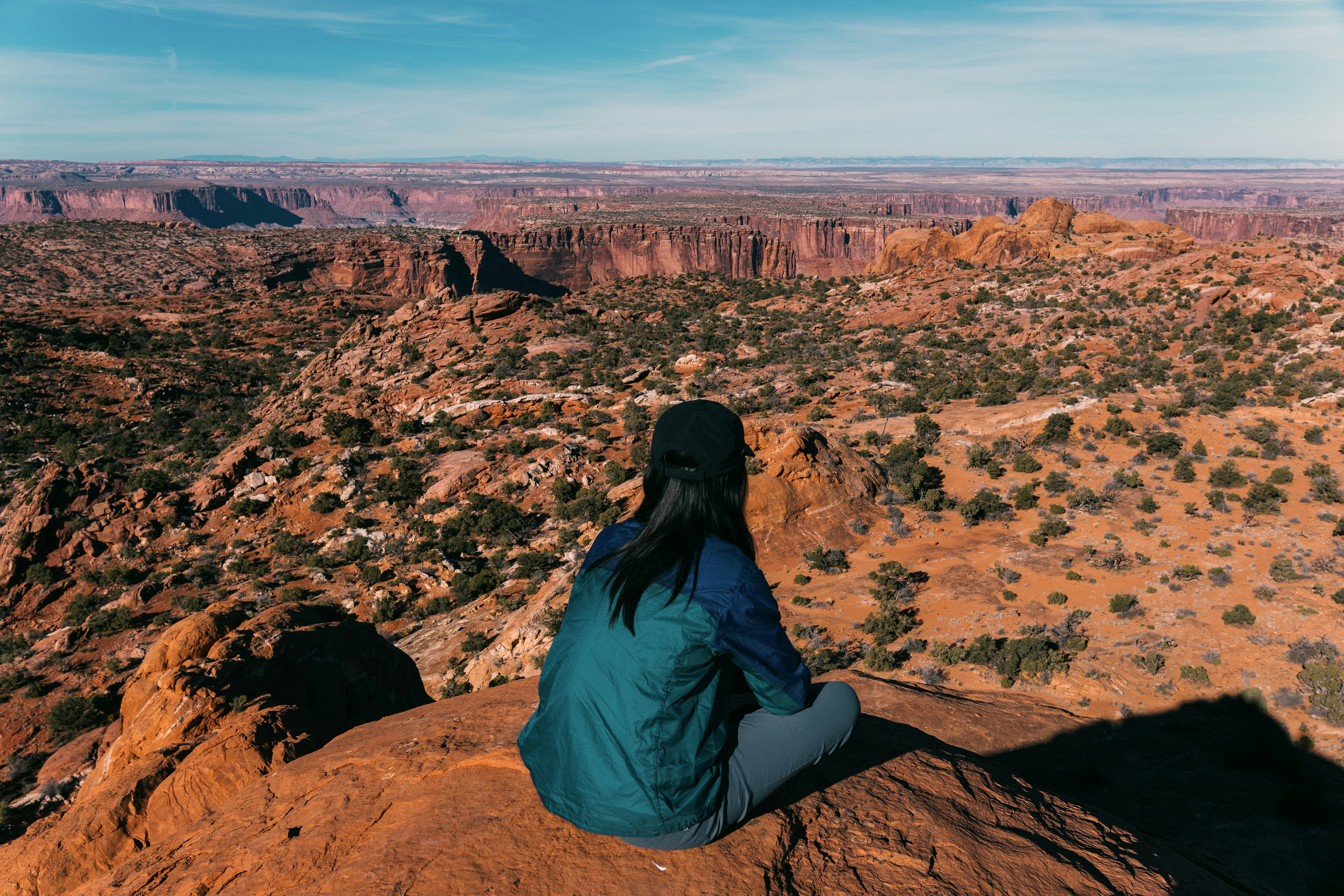 Rimside Reverie: A Quiet Pause on Sunset-Scarred Red Rocks