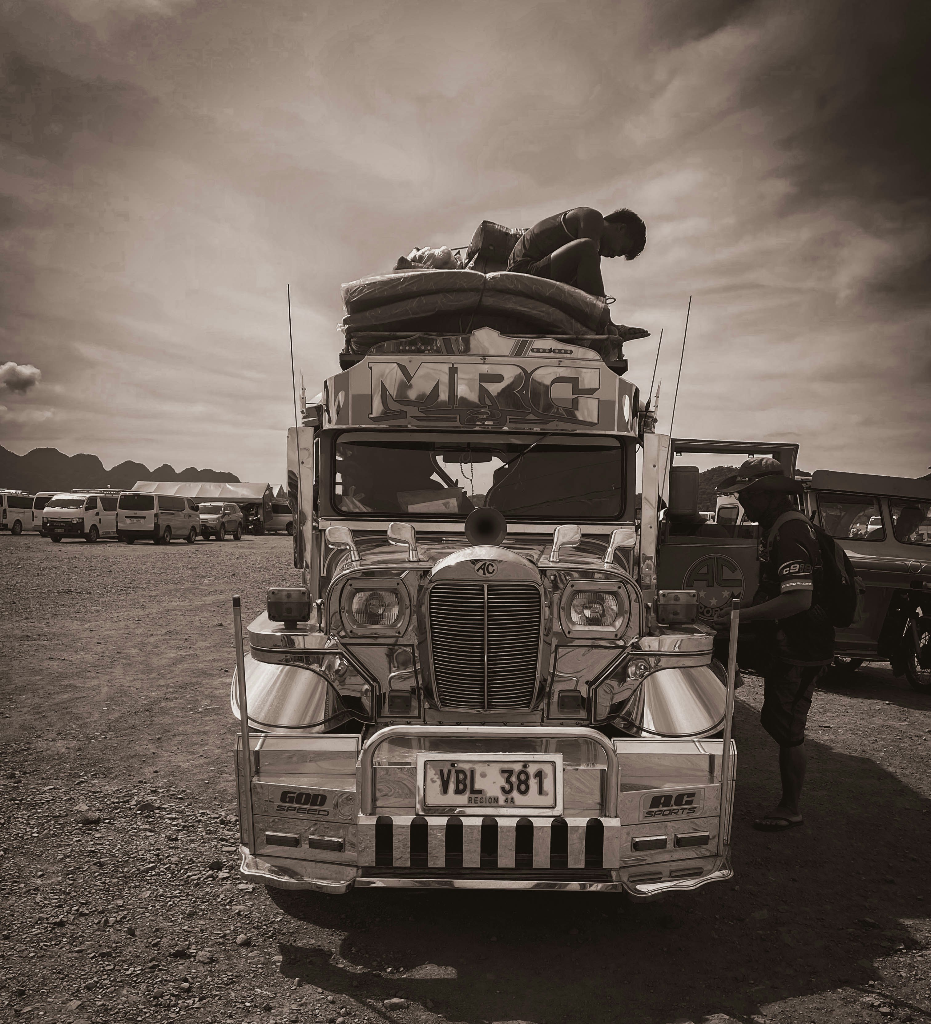 Desert Crown: Front-on Portrait of a Heavily Laden Hauler