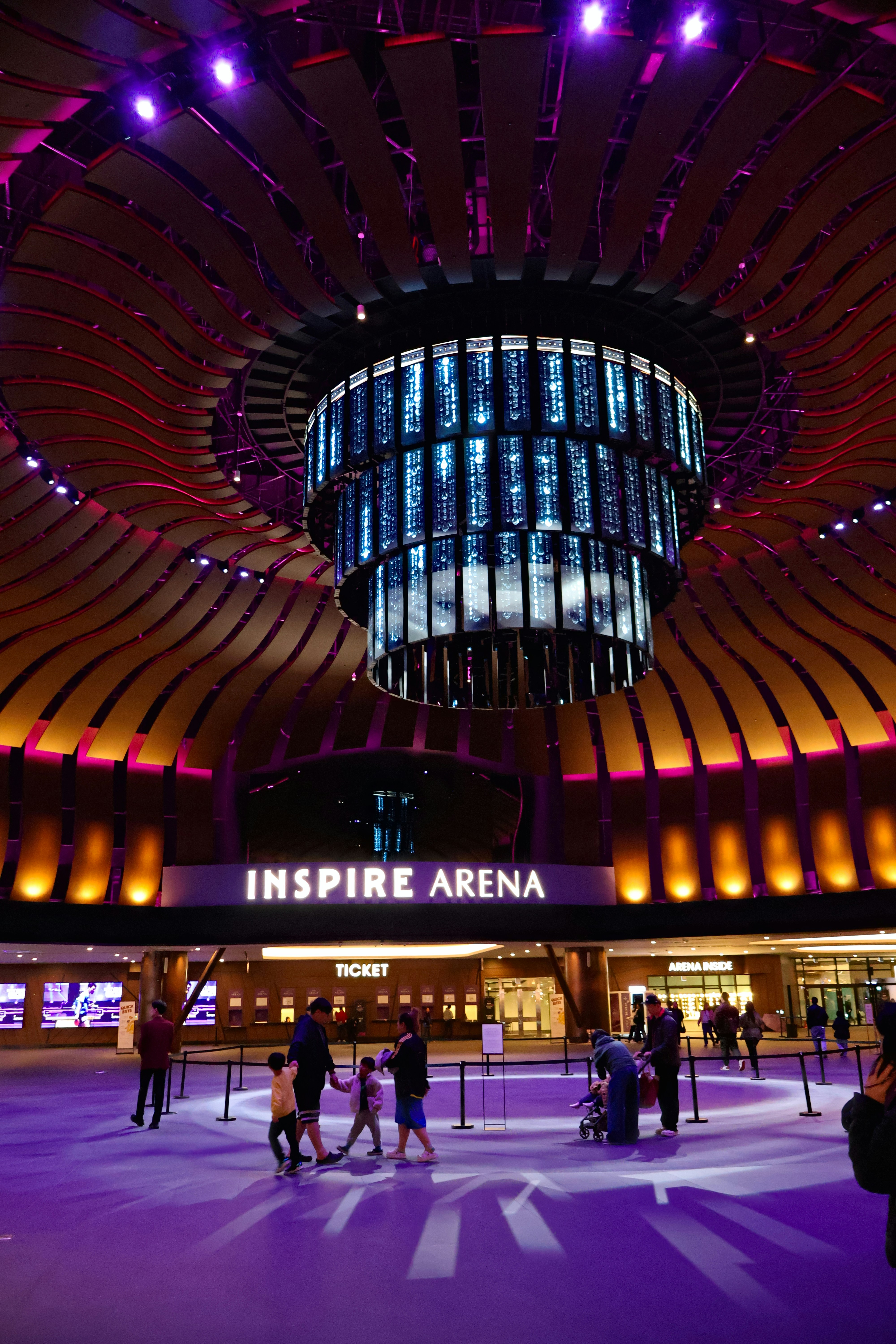 Photo by waa towaw with Canon EOS R50