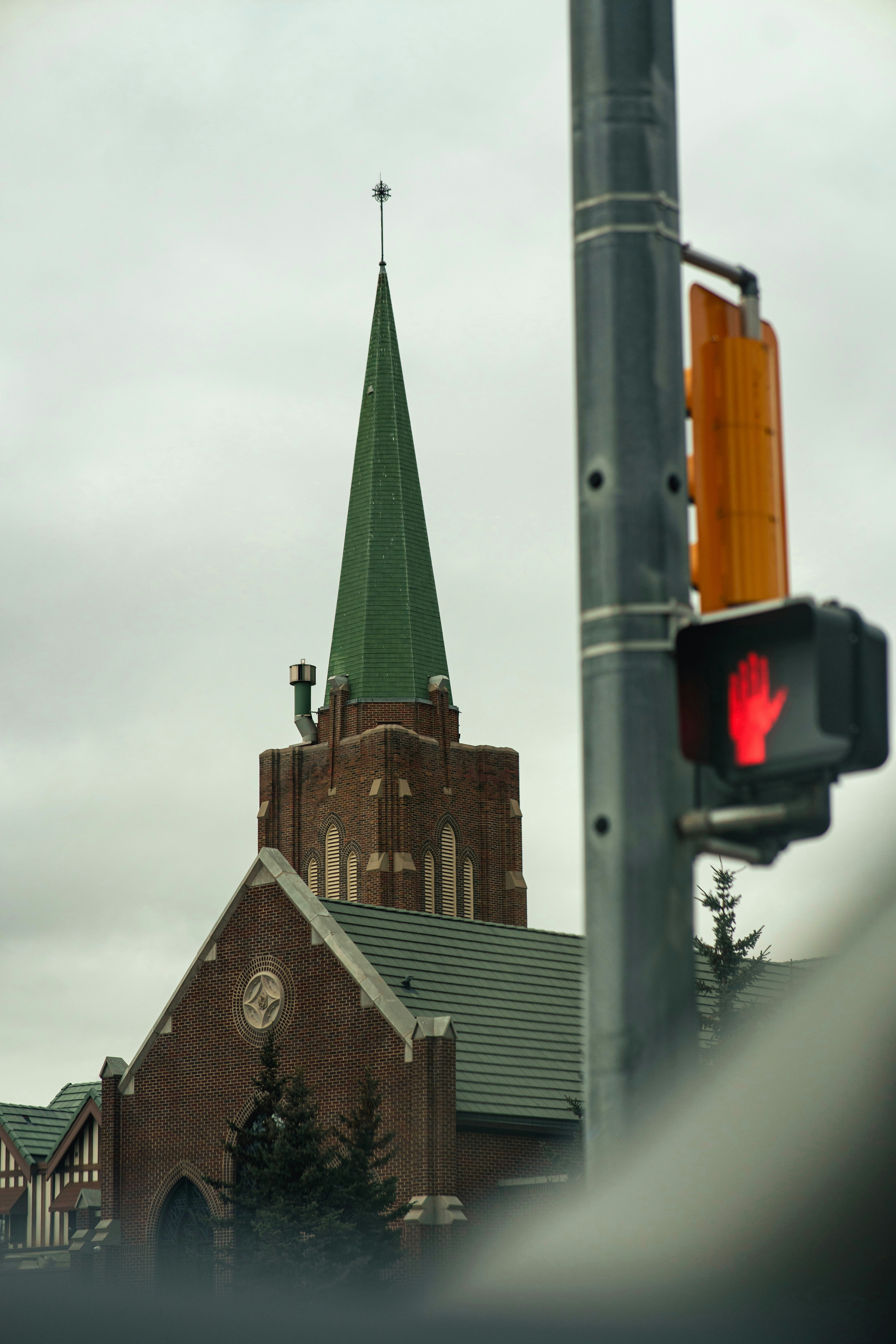 Green Spire Above the Street: A Quiet City Moment