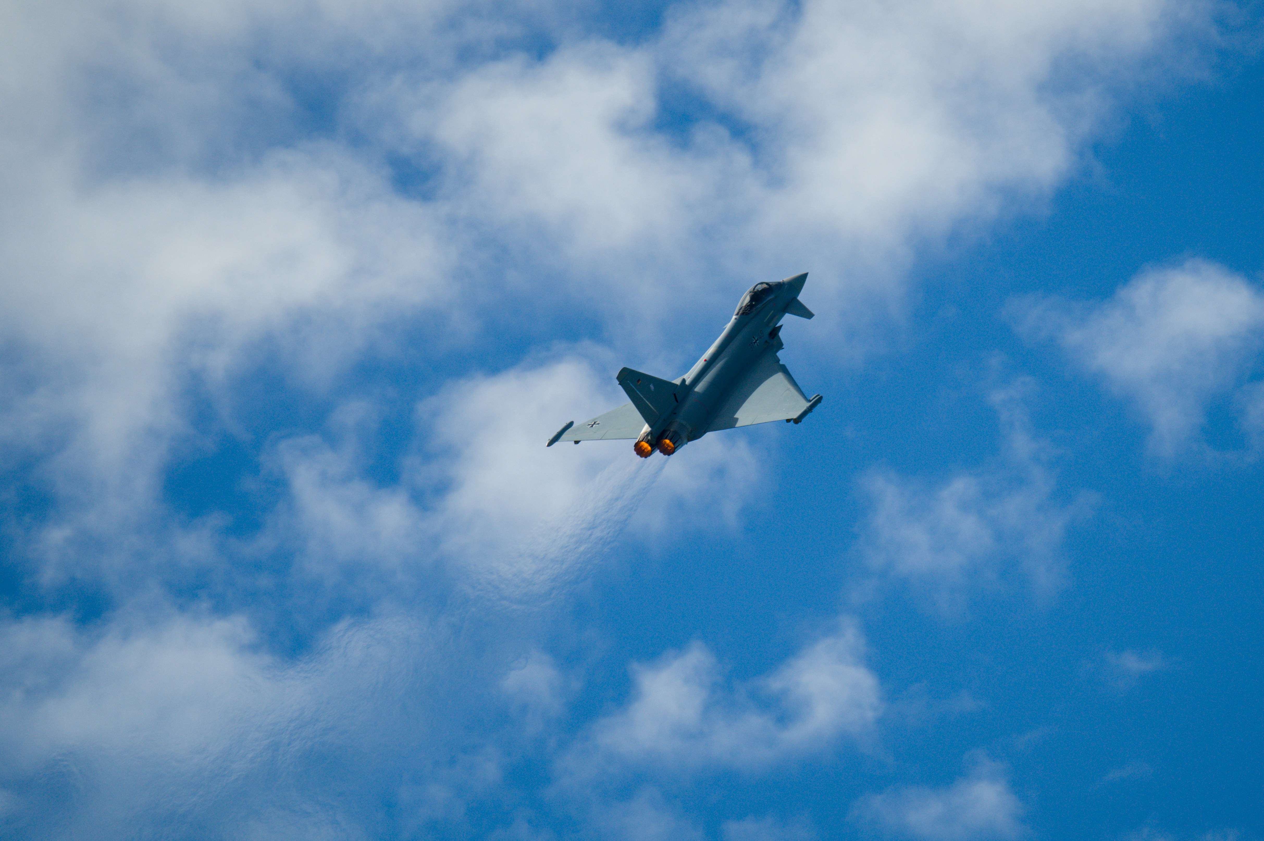 eurofighter typhoon in flight