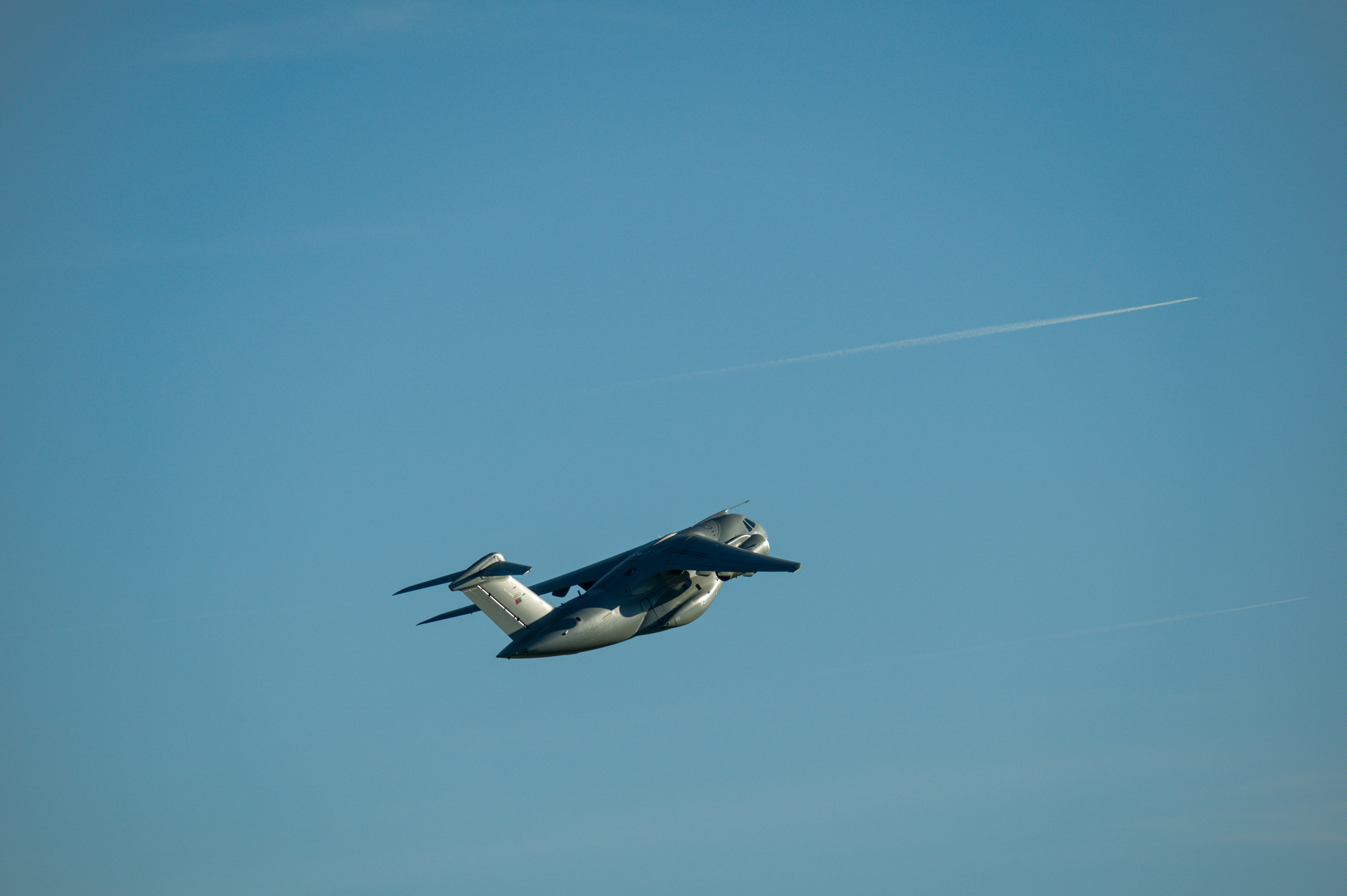 embraer kc-390 at take-off