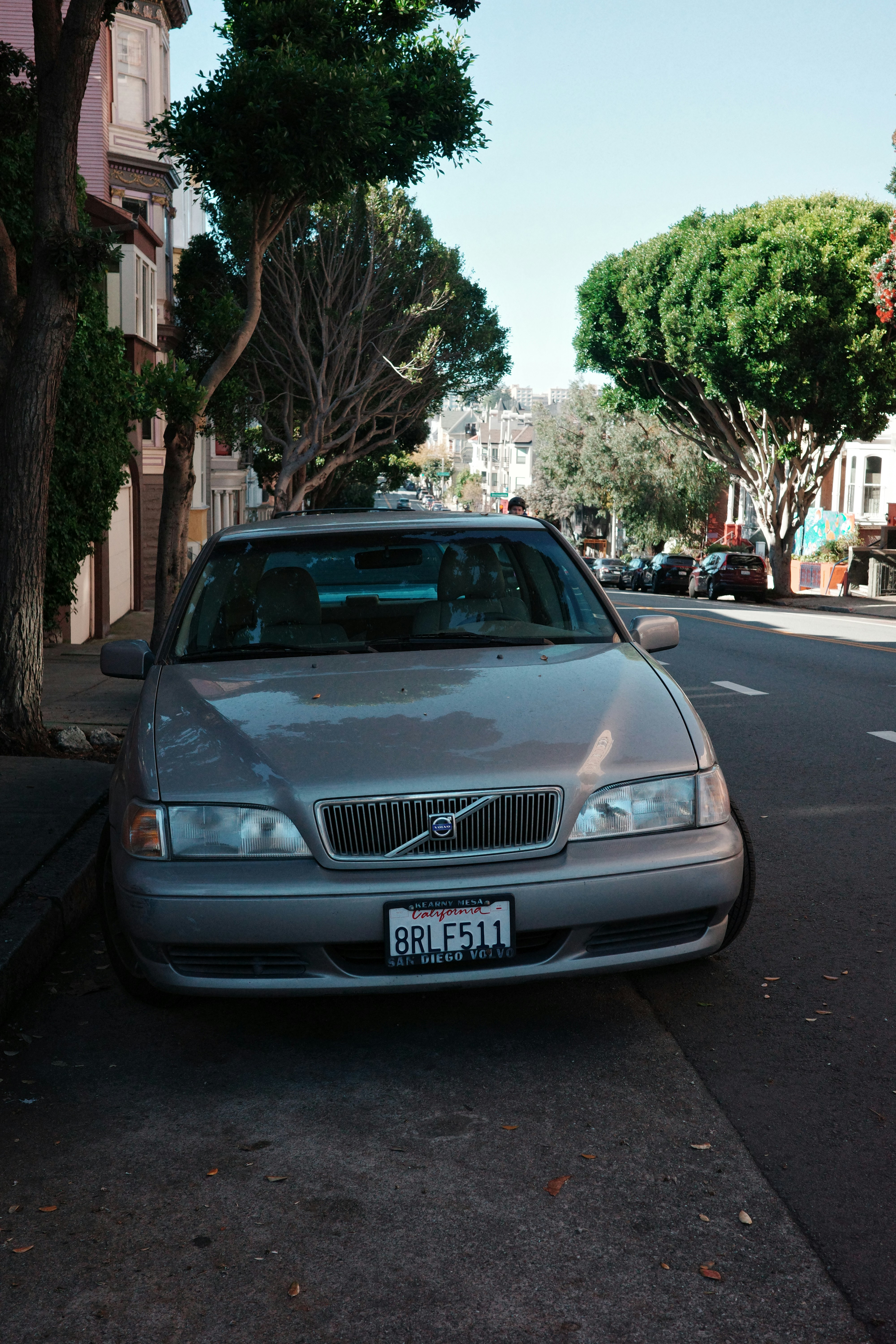 Front View on a Quiet San Francisco-Style Street