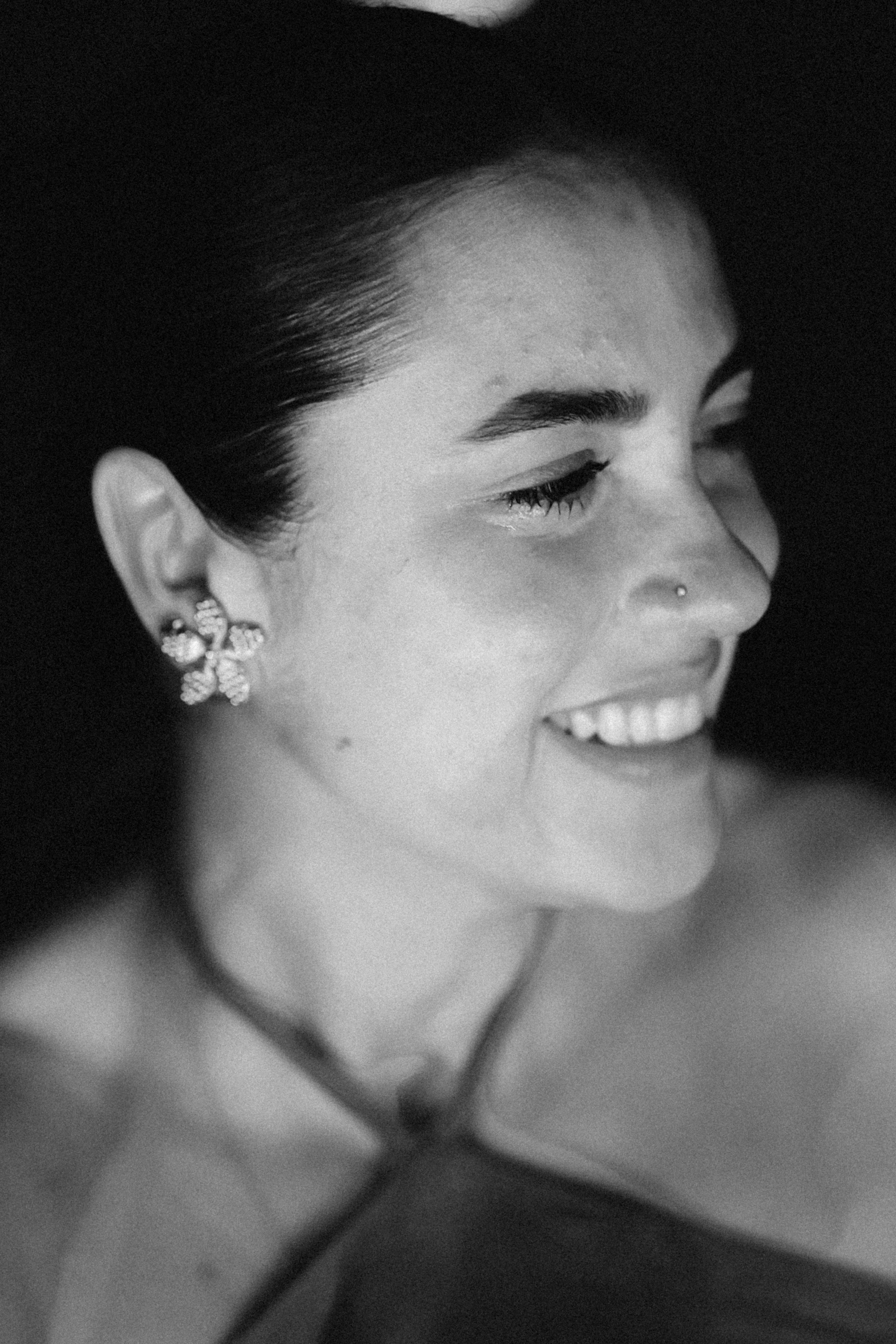 Floral Echo: a candid, monochrome smile