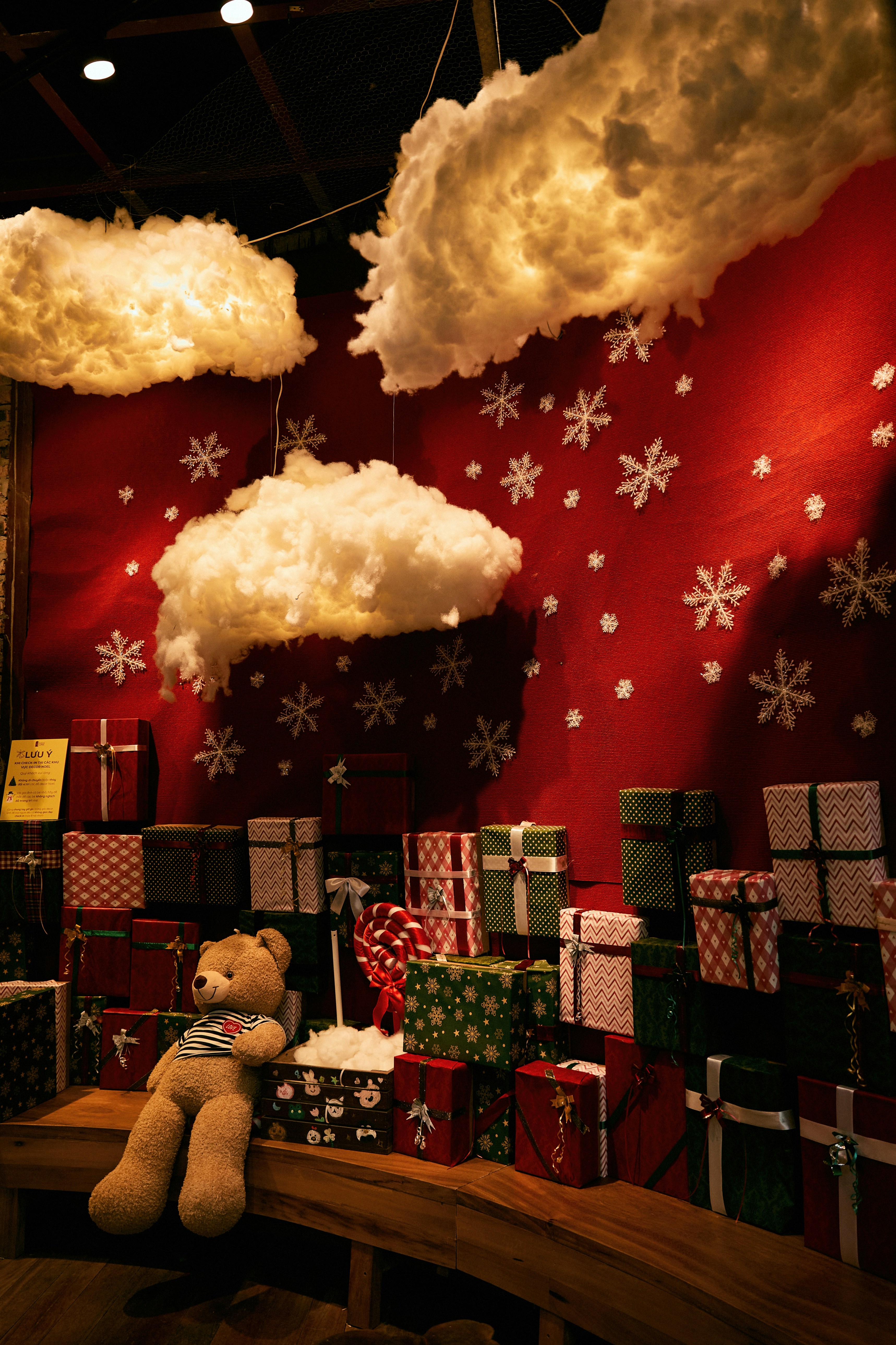 Clouds and Gifts: A Teddy Bear's Quiet Christmas Corner