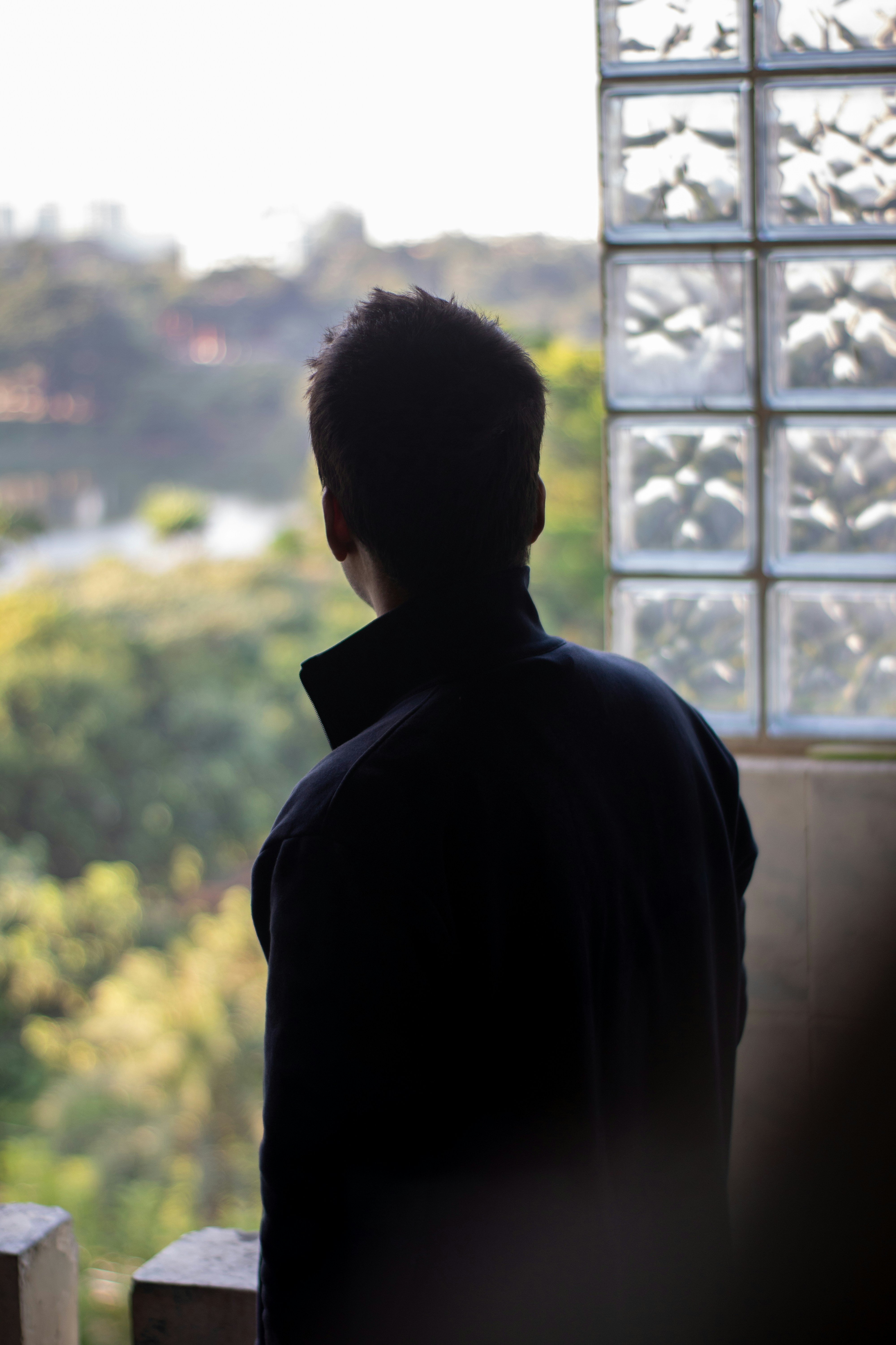 Person Looking Out Window Pictures | Download Free Images on Unsplash