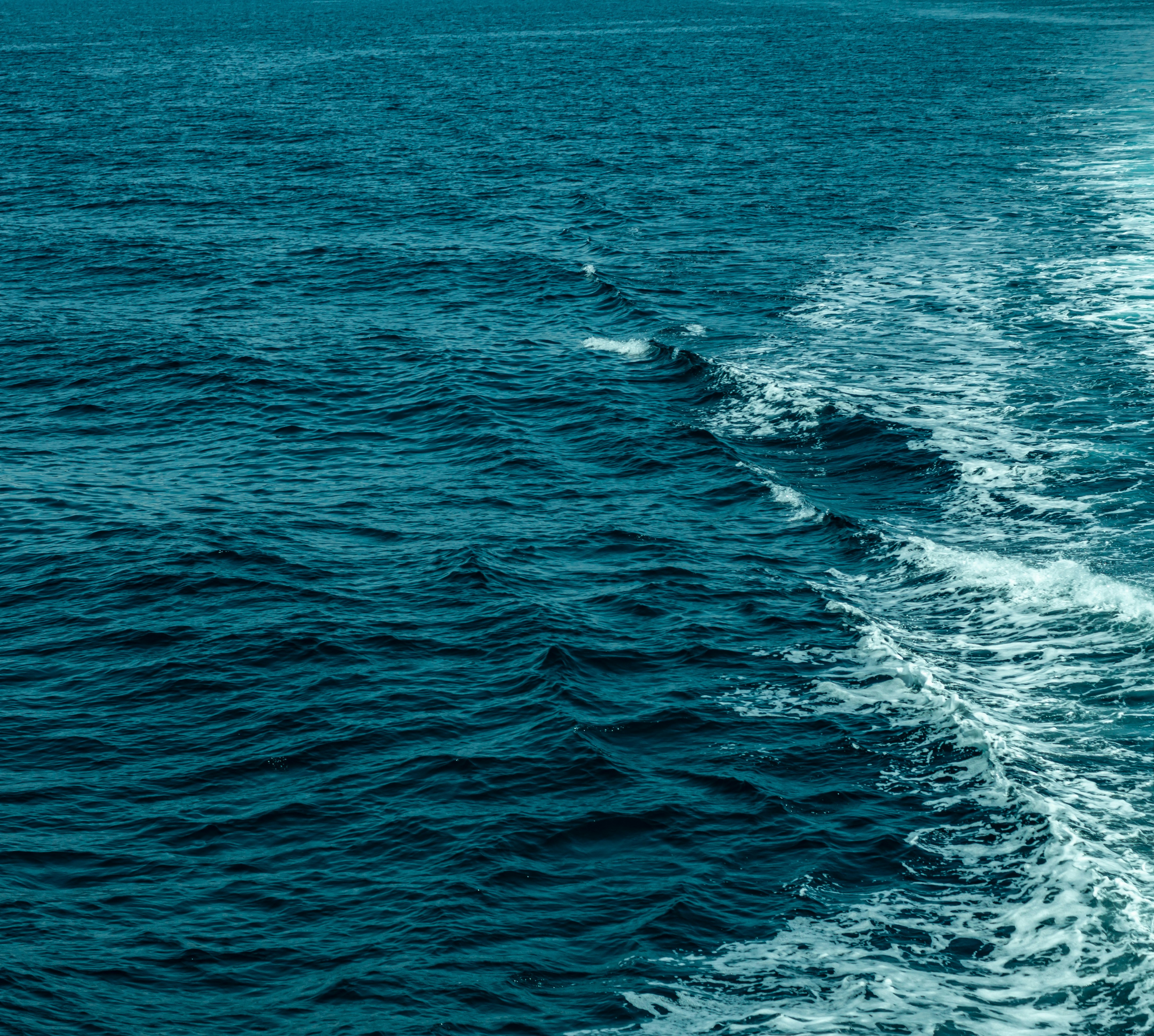 Trailing Wake: A Quiet Cross-Section of Open Ocean
