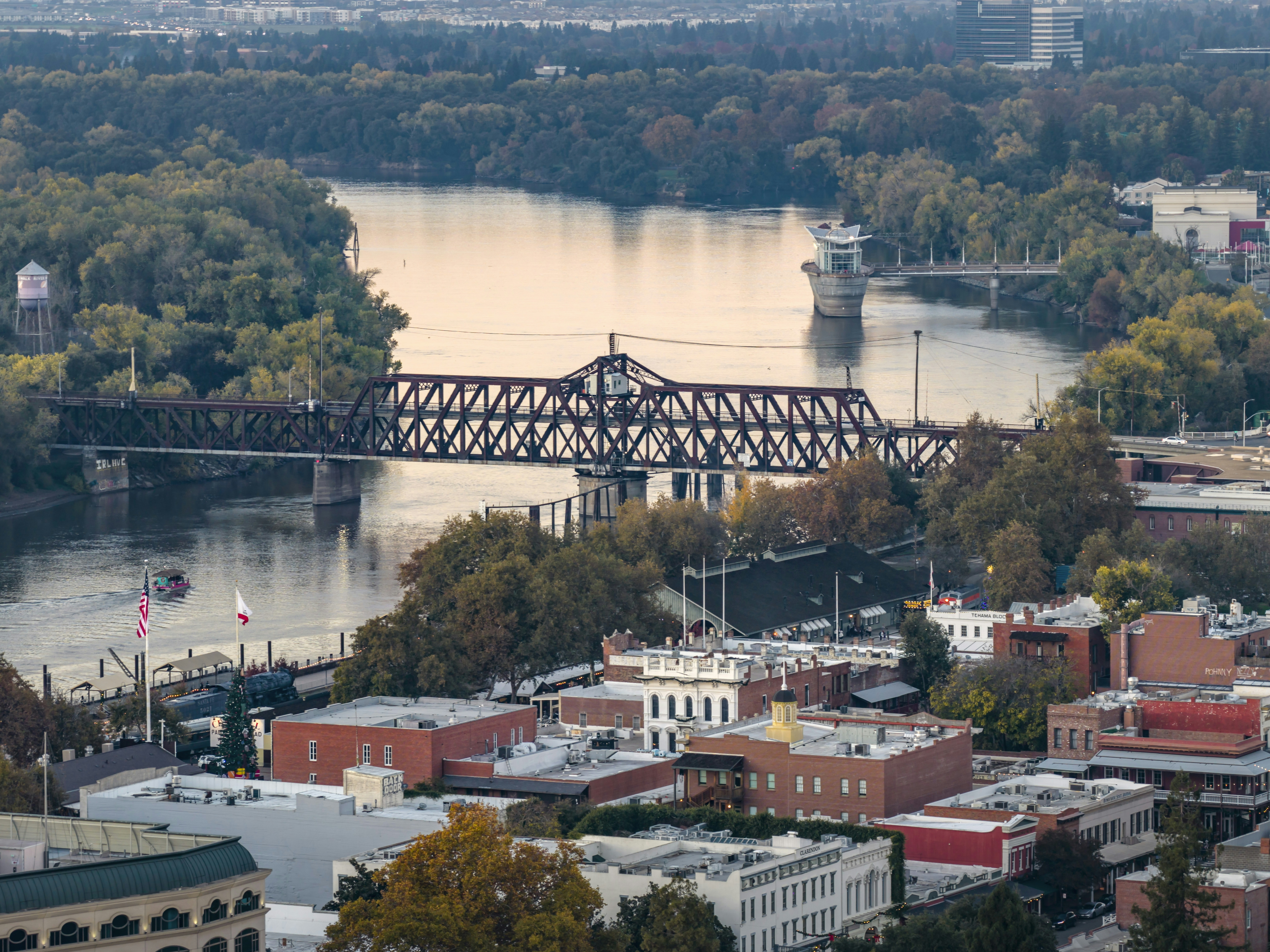 Iron Ribbon Over the River: A City’s Quiet Autumn Crossing
