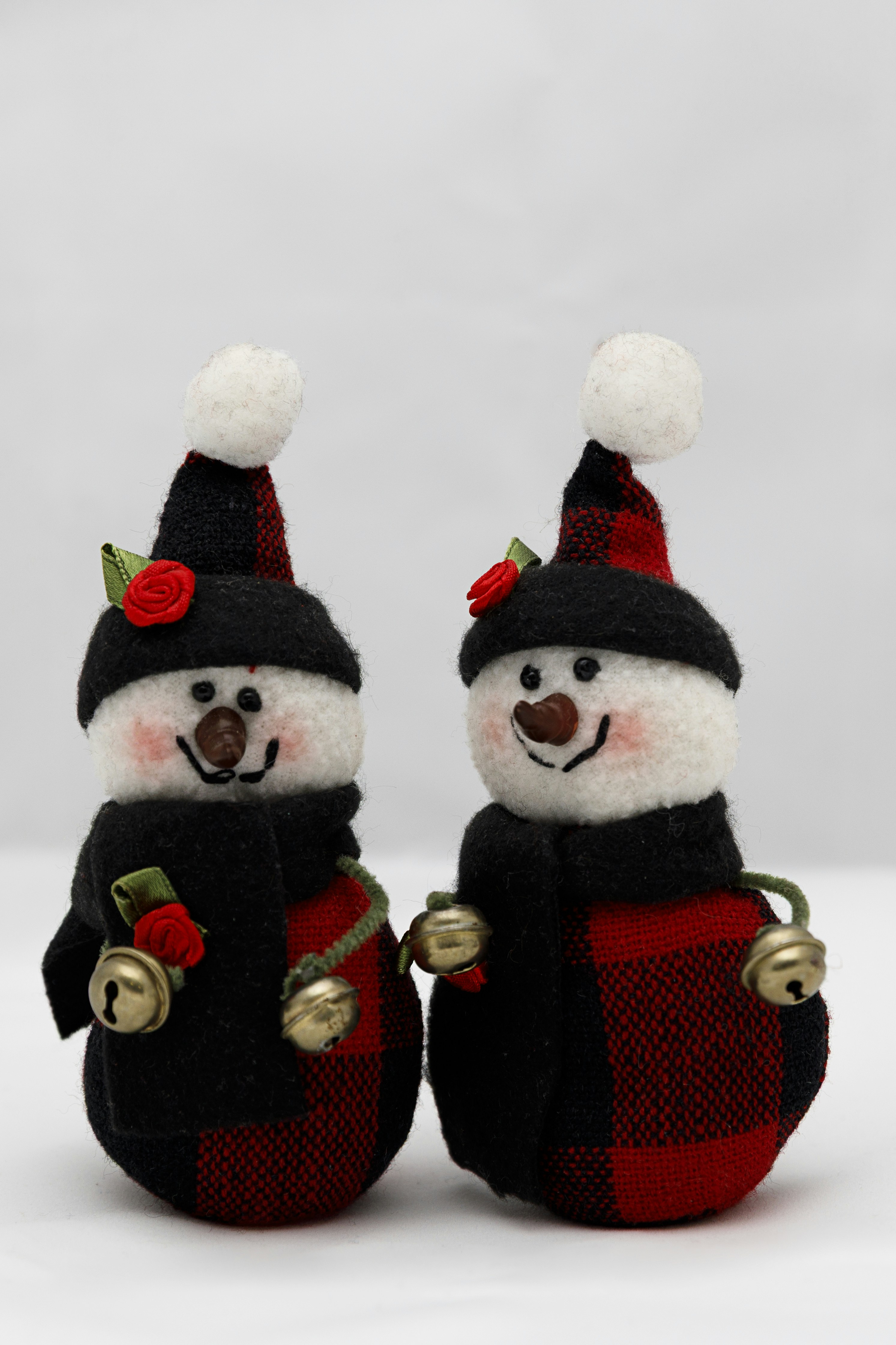 Twin Plush Snowmen in Red-Black Plaid Bliss