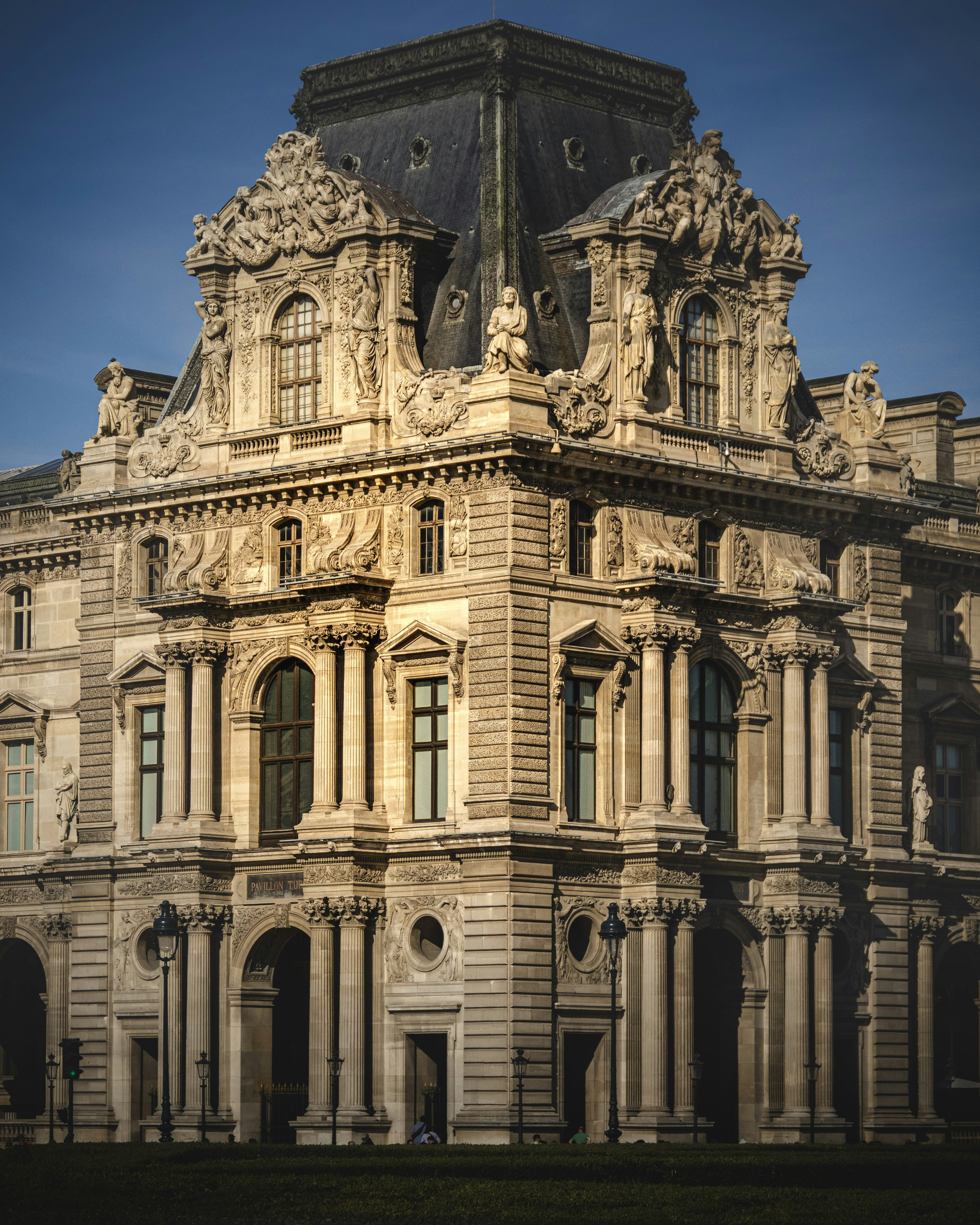 Baroque Facade in Warm Light: A Monumental Parisian silhouette