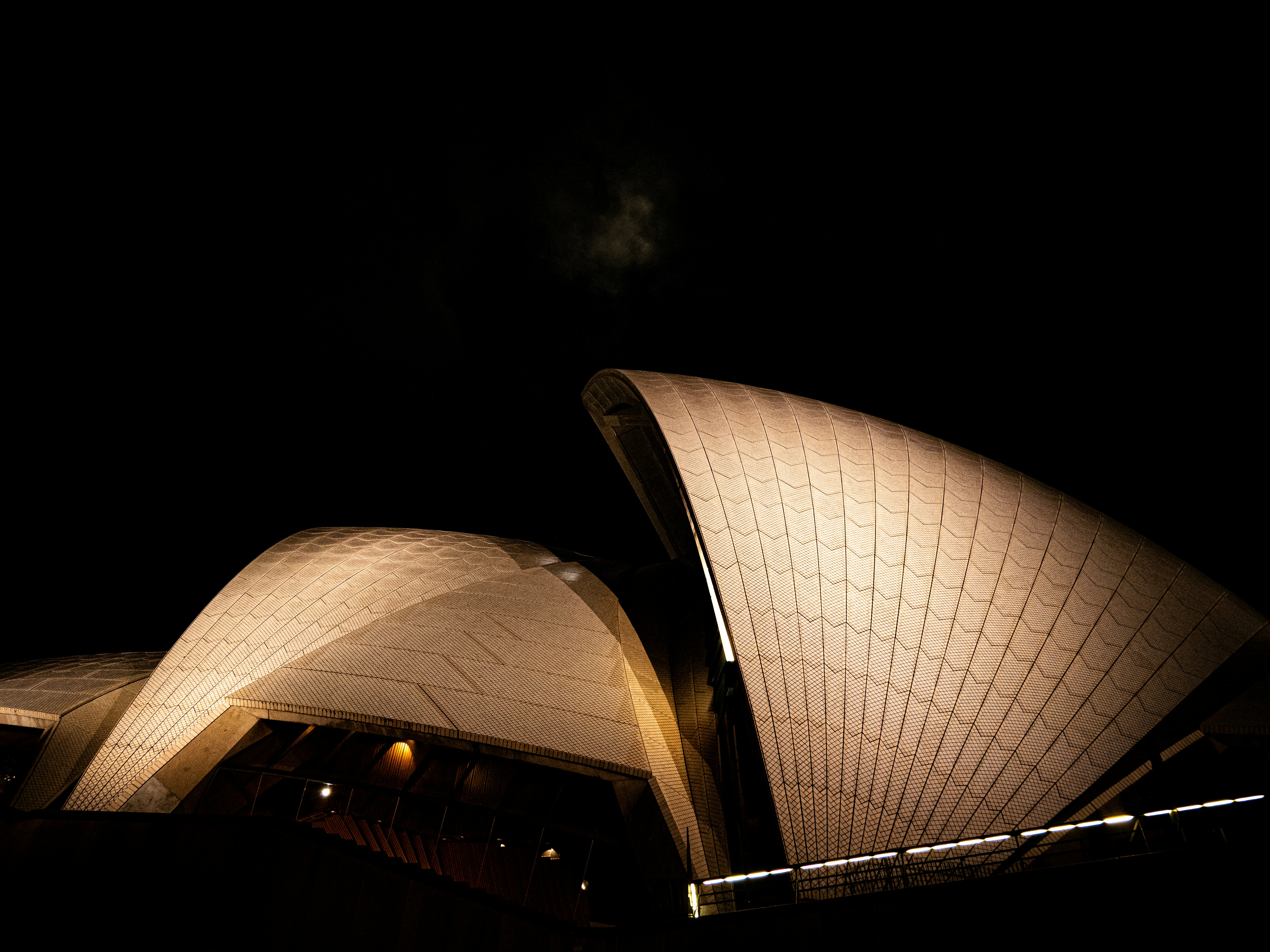 Moonlit Opera: The Parabolic Curves of Sydney’s Night Sky