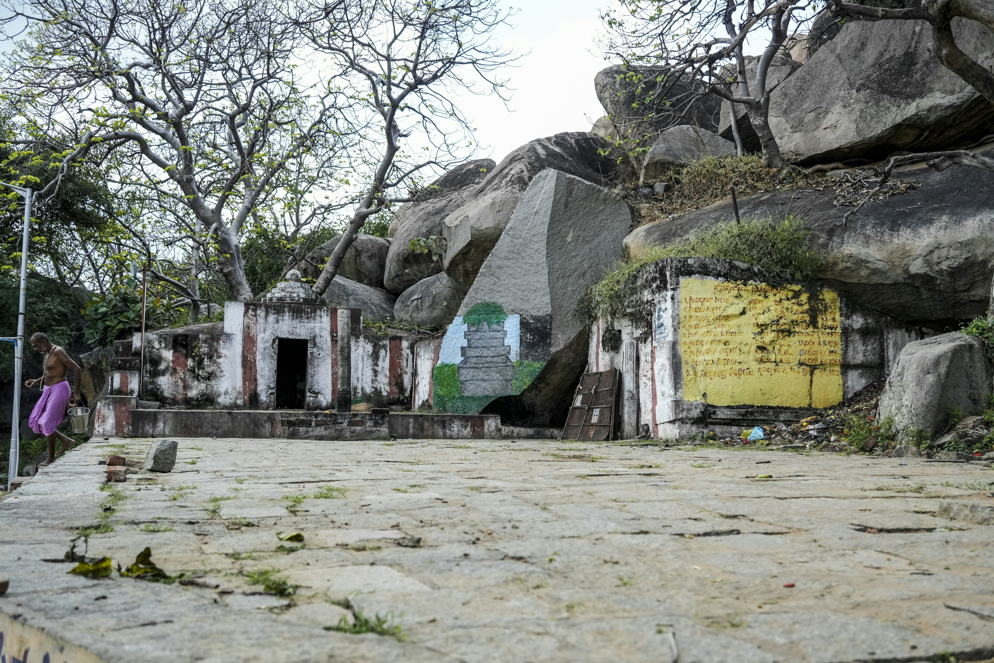 Abandoned Terrace and Weathered Concrete: A Quiet Cliff of Graffiti and Ruins