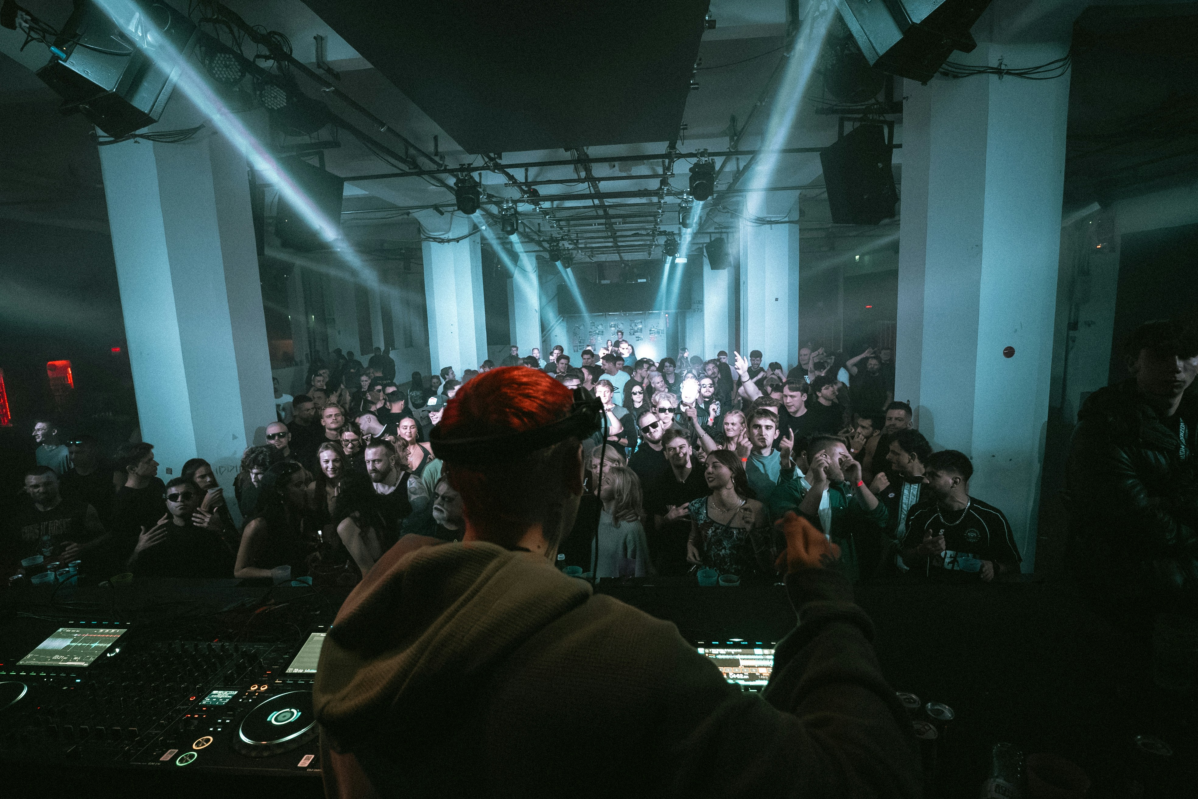 Laszlo Barta (@slie_design) | Komunitas Foto Unsplash