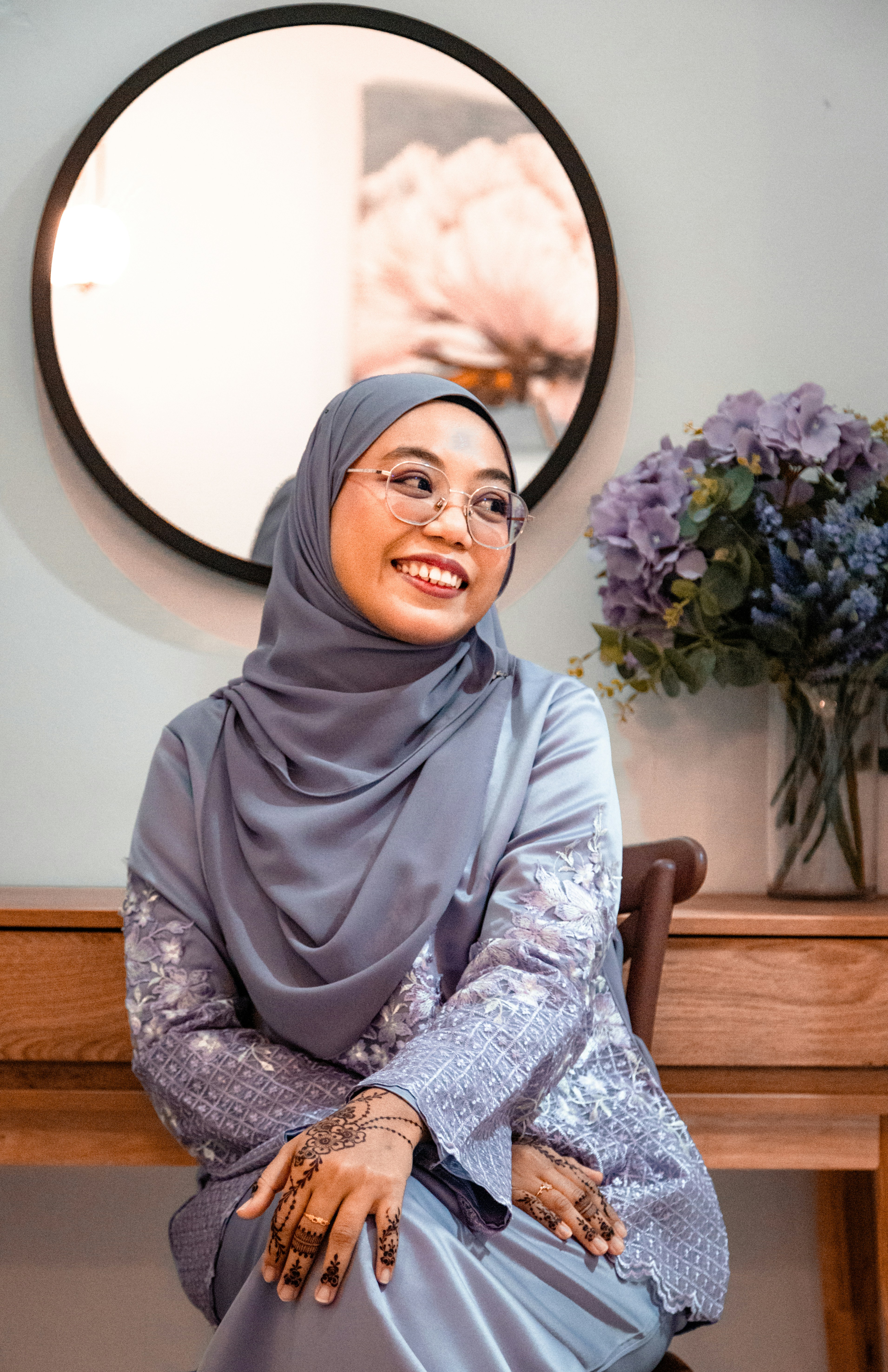 Soft Smile, Strong Style: A Quiet Portrait in Lavender