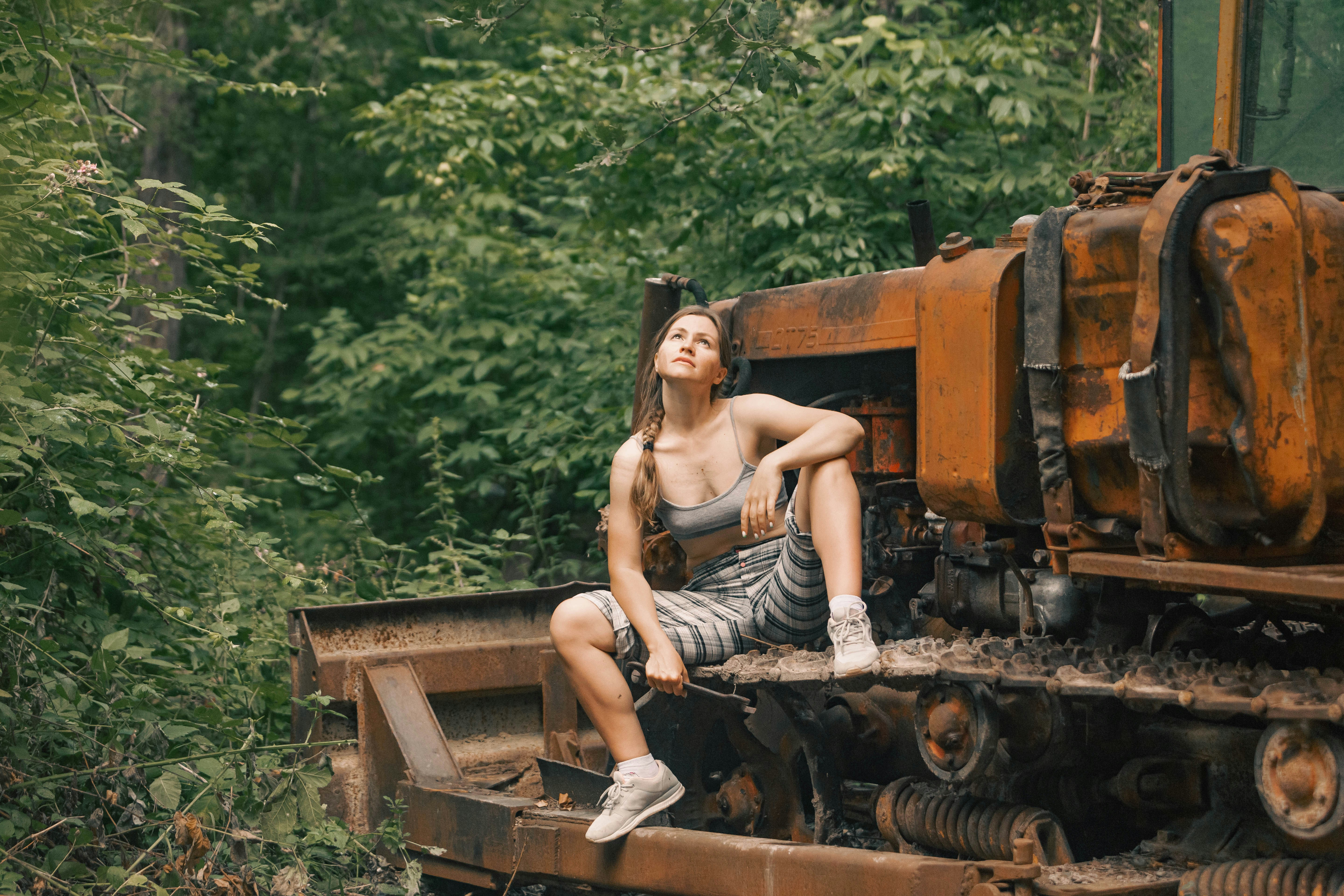 Overgrown Engine: A Quiet Moment Among Rust and Green