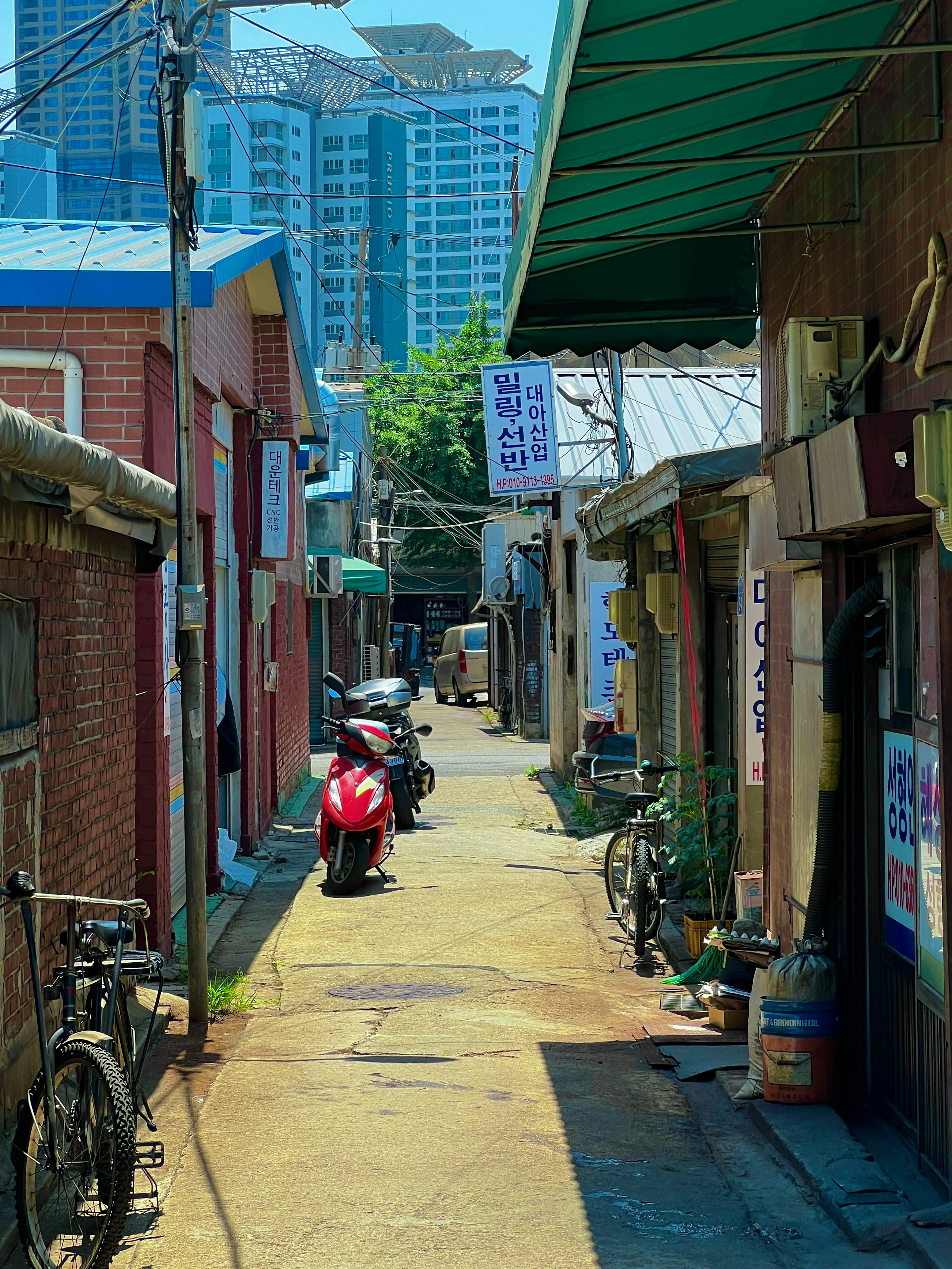 Photo by Cho Kyungmin with Apple iPhone 13 Pro