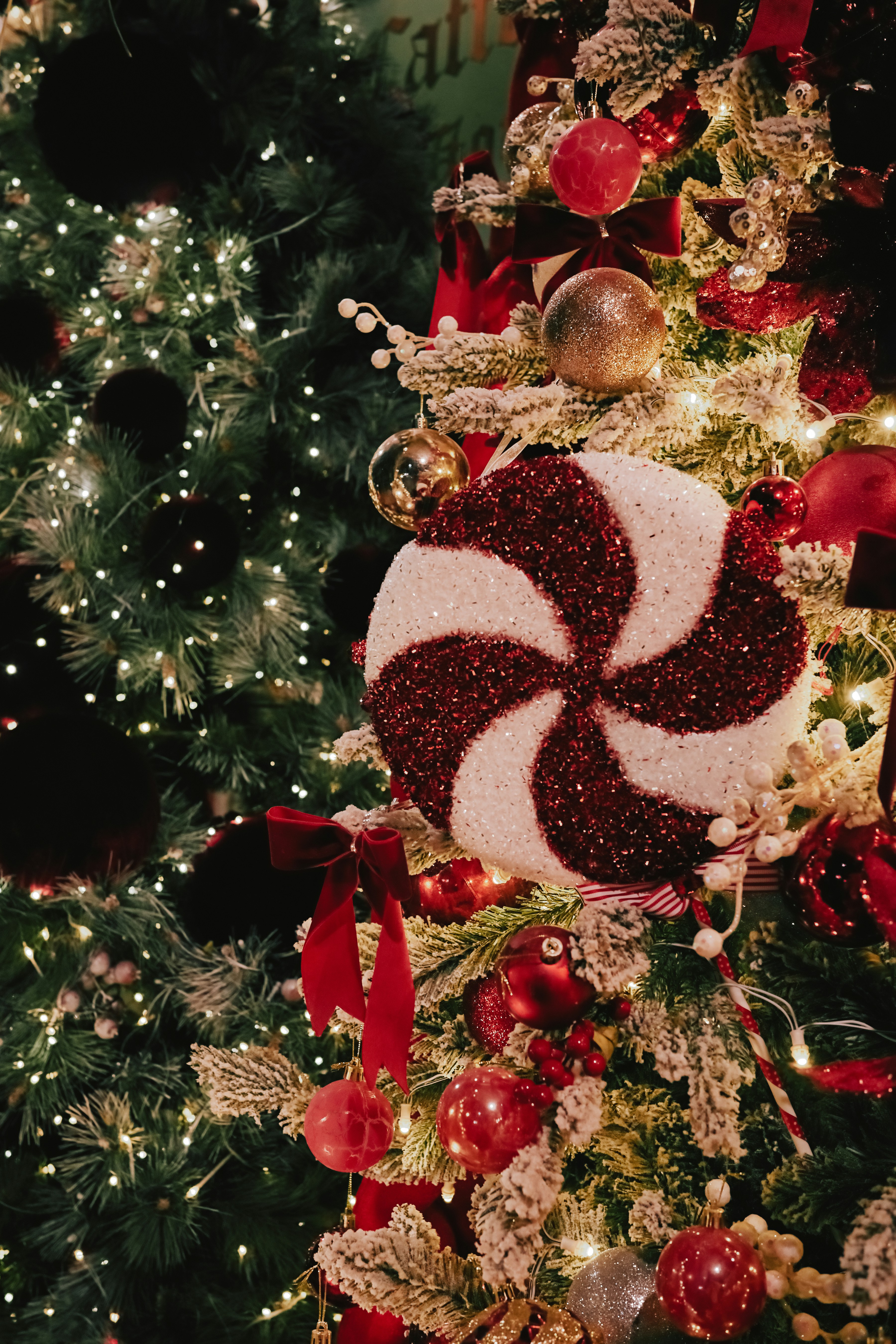 Candy-Stripe Ornament Centerpiece on a Festive Christmas Tree