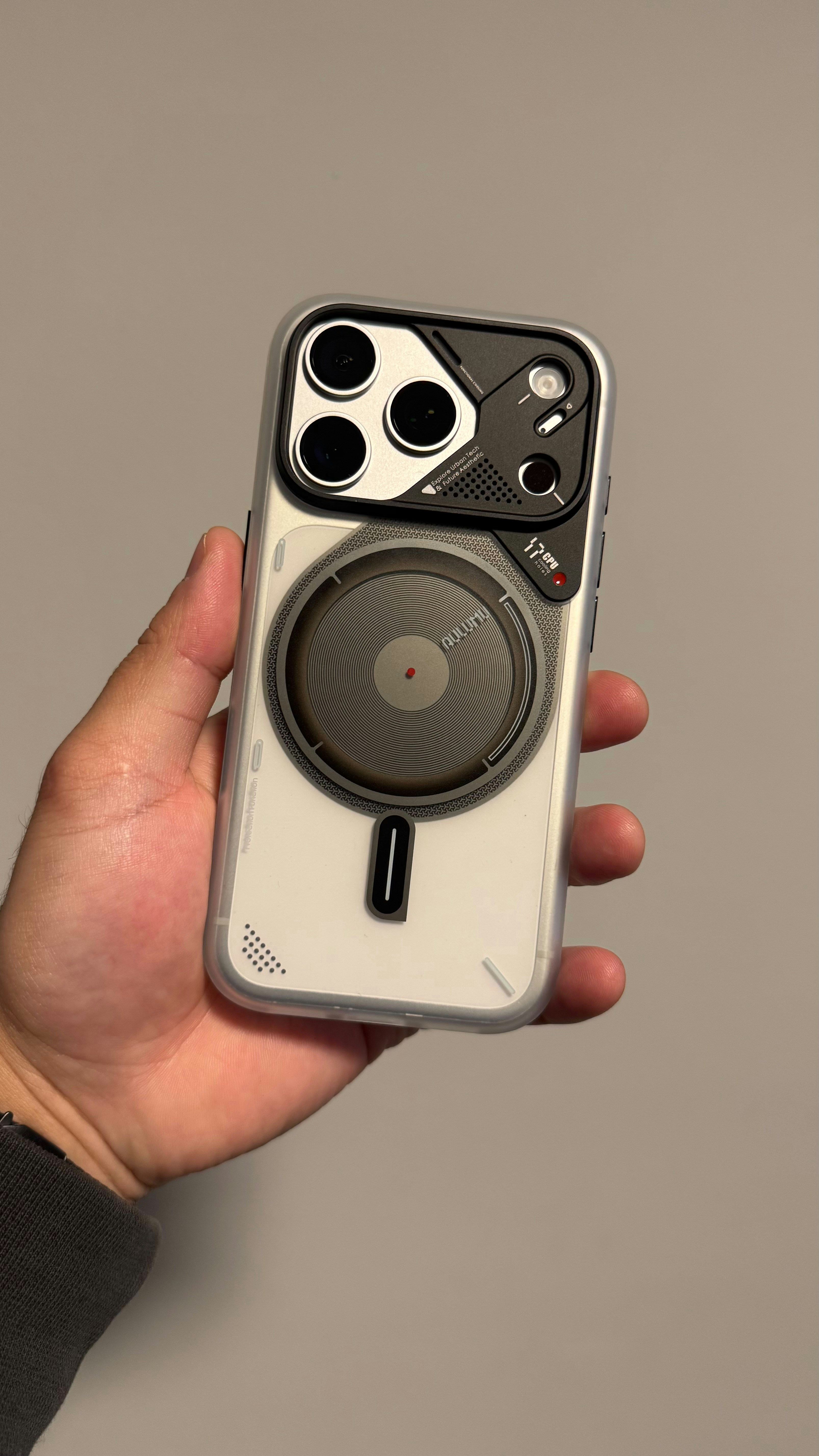 iPhone 17 pro - Aulumu frosted case