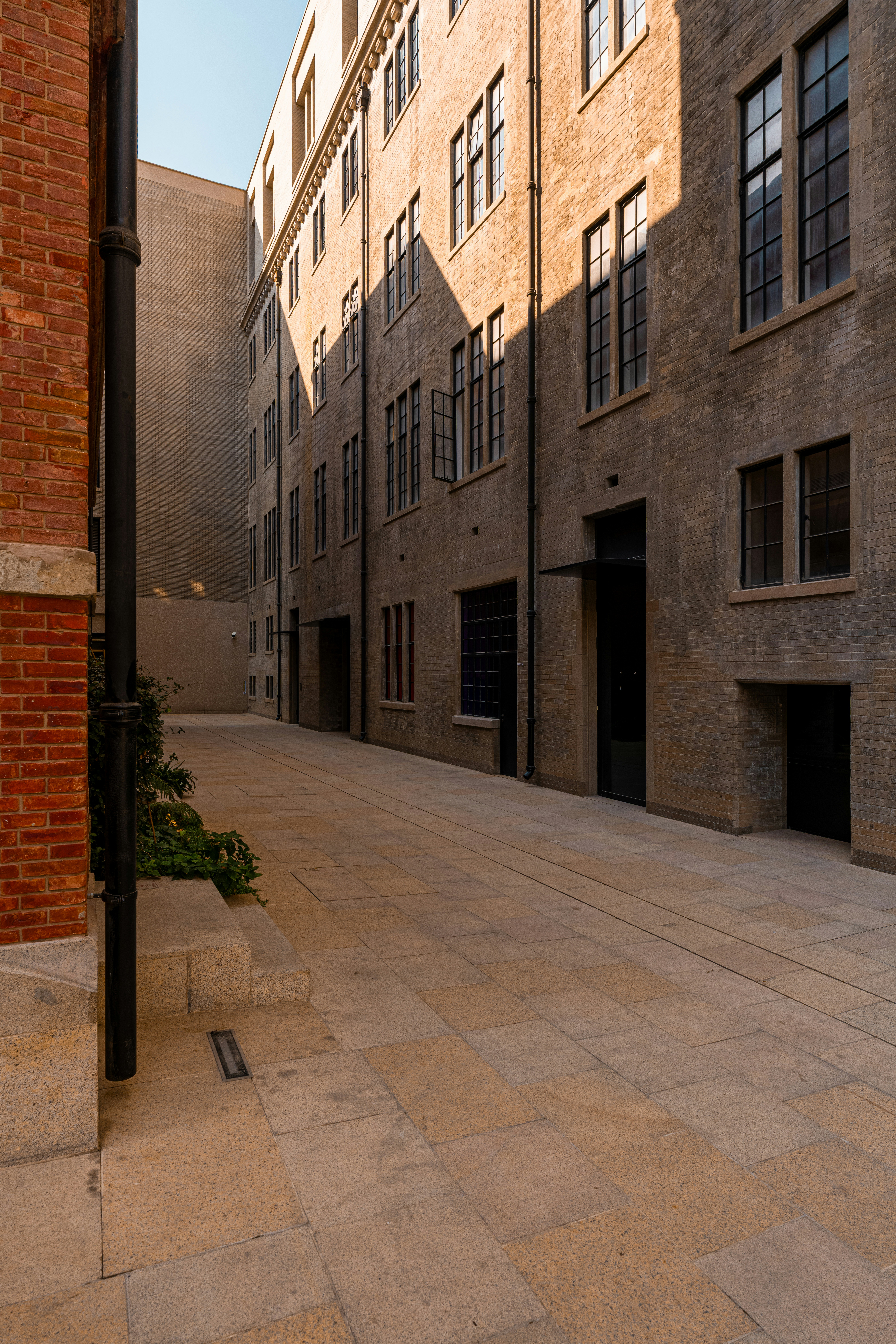 THE BUND · CITY HALL PLAZA