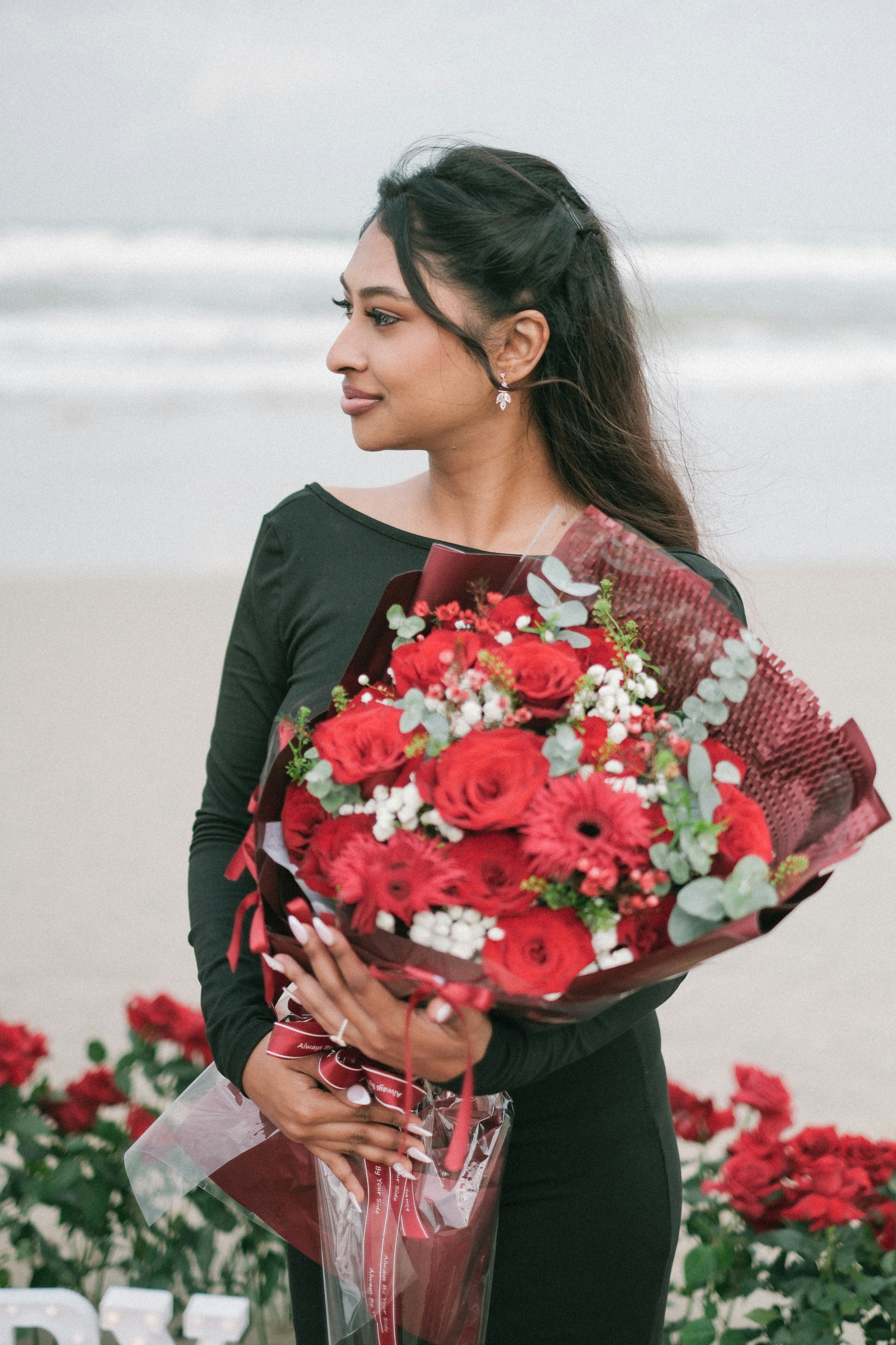 Red Bouquet at the Seaside: Elegance in the Ocean Breeze