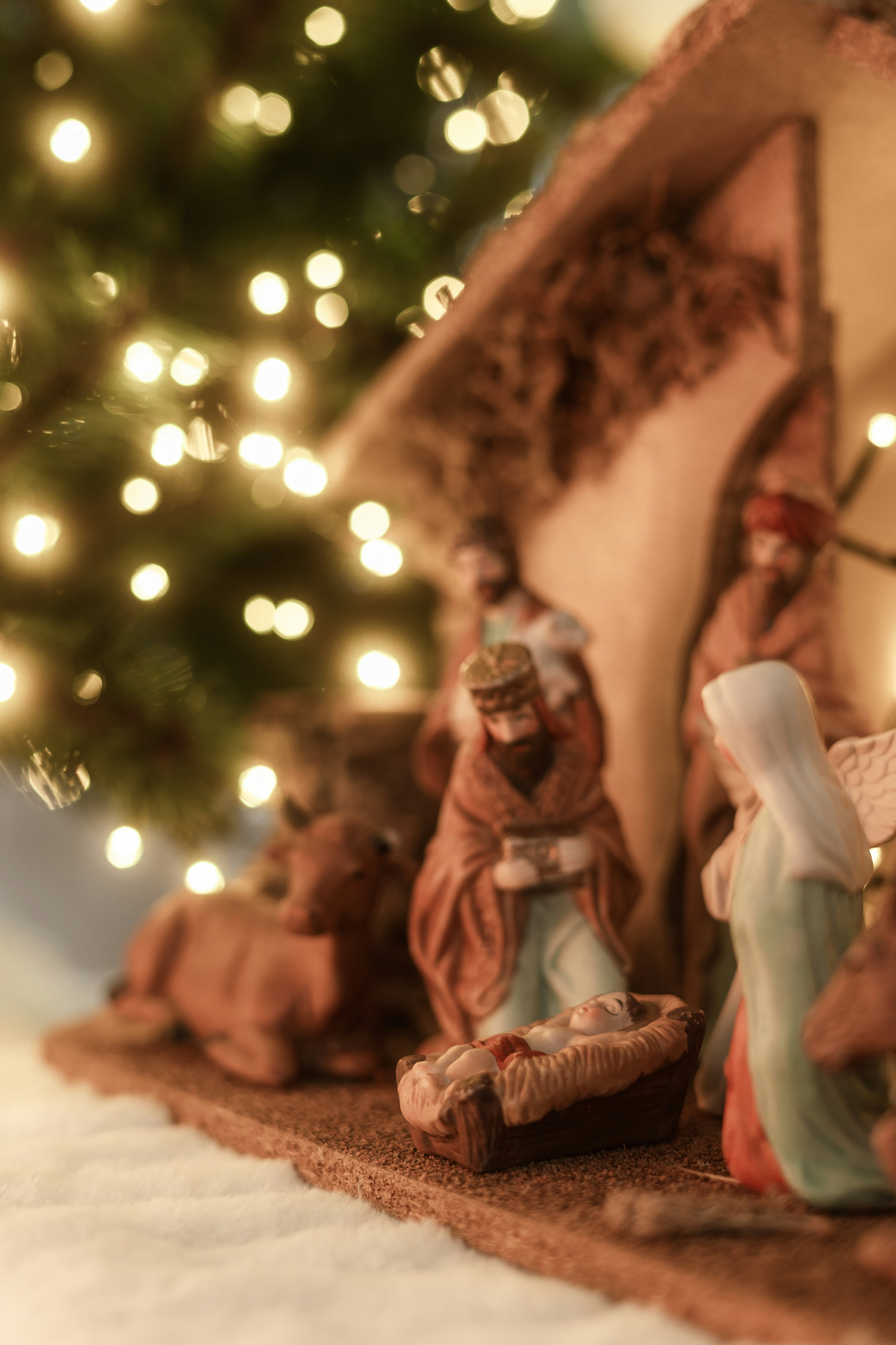Belén navideño con pesebre y figuras foto – Imagen de Navidad gratuita ...