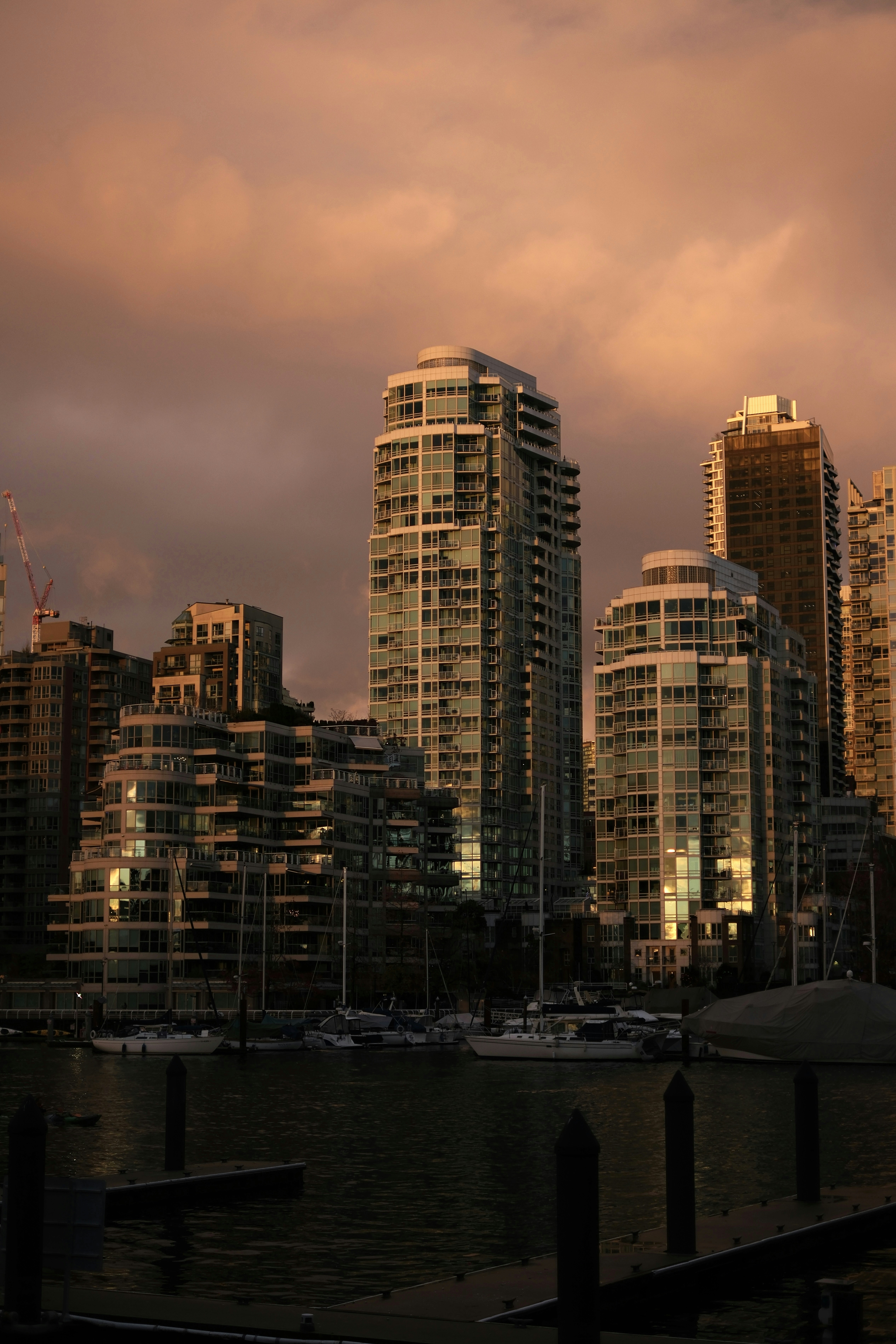 Instagram - @kaprion