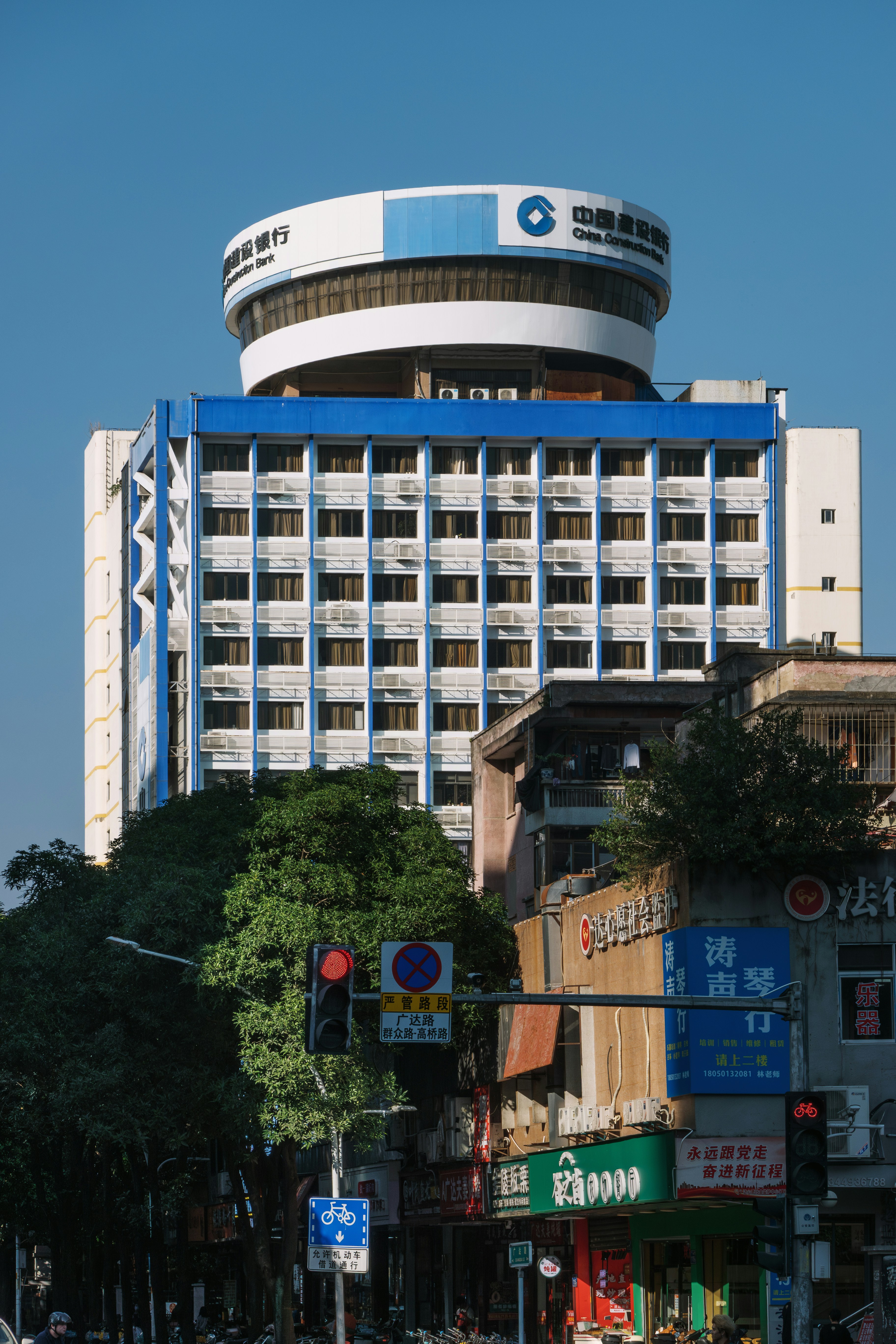 Photo by CHEN HENG with Sony Cyber-shot RX100 VI