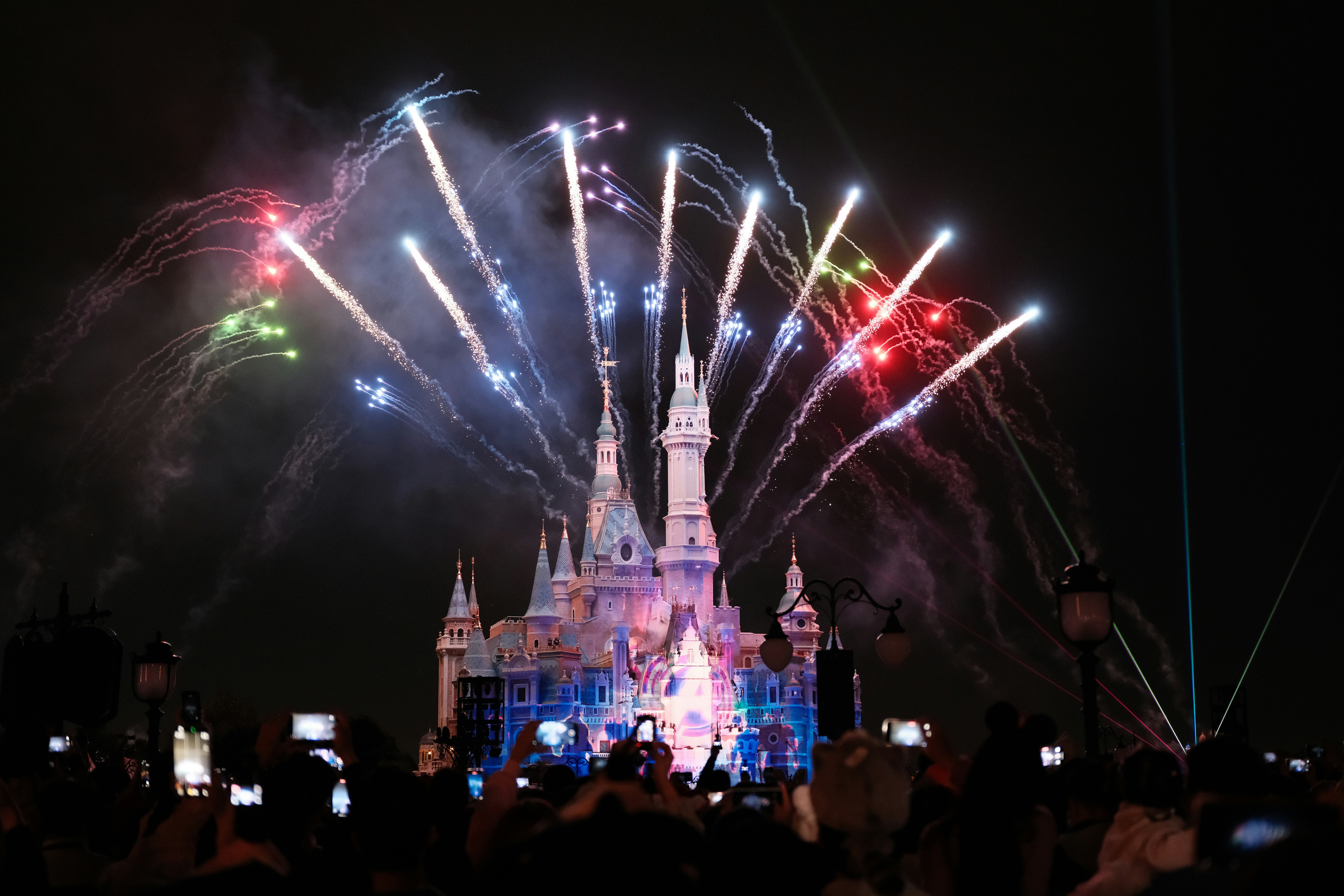 Castle of Ember: Fireworks Crown the Dream Night
