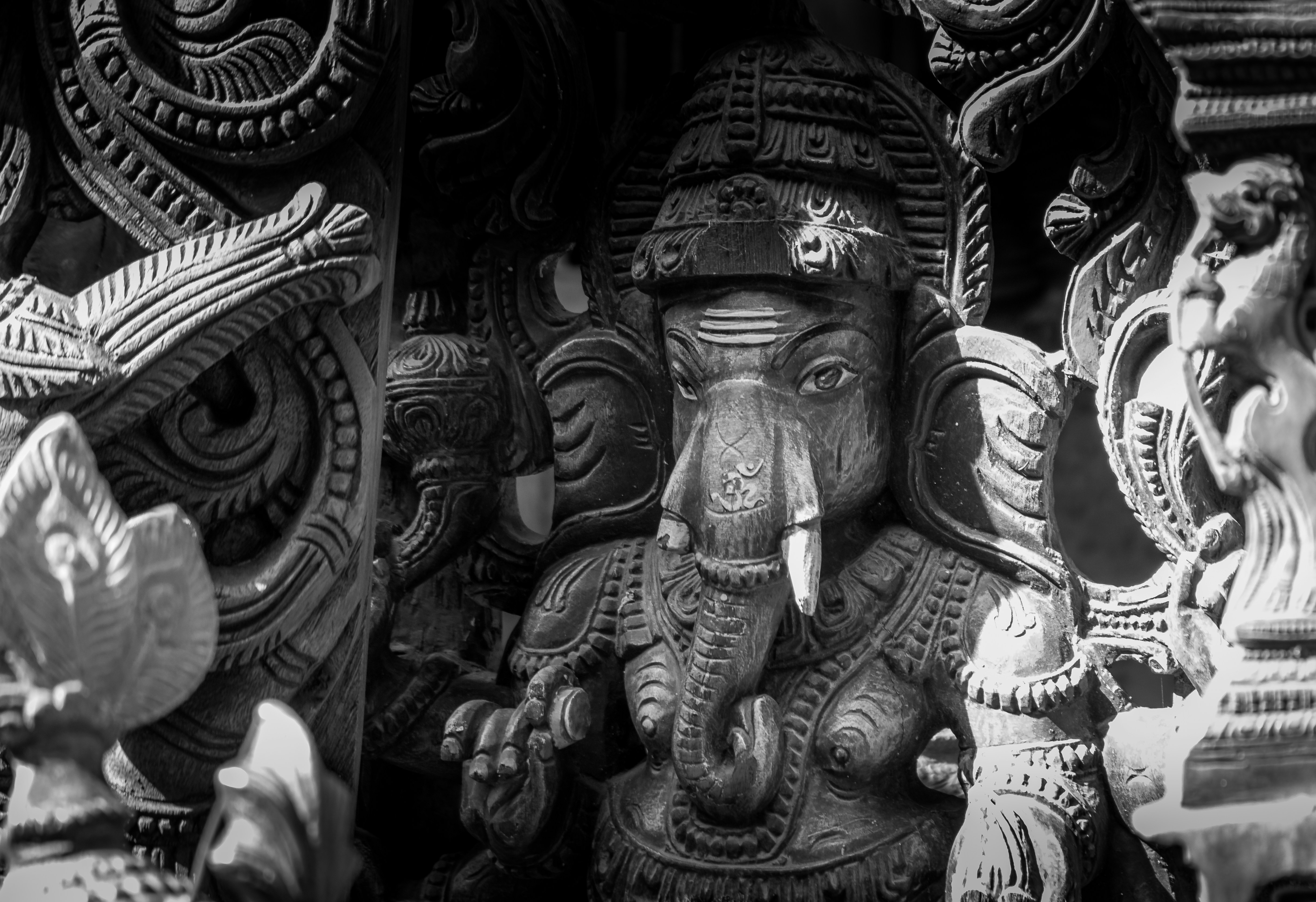 Wooden sculpture of Lord Ganesha at Chor Bazaar, one of the largest flea markets in India, located on Mutton Street, near Bhendi Bazaar in Grant Road, South Mumbai.