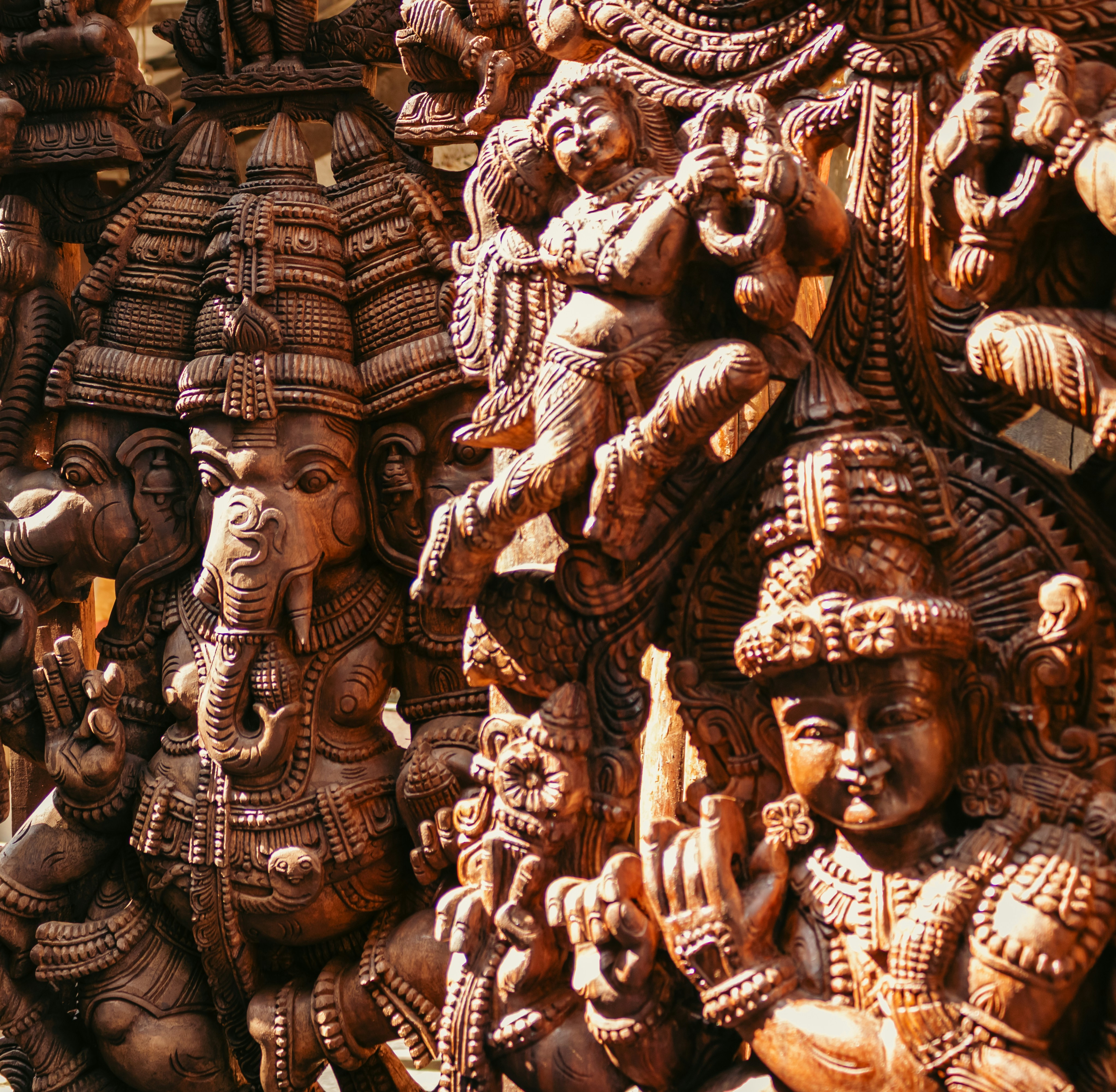 Wooden sculpture of Lord Ganesha at Chor Bazaar, one of the largest flea markets in India, located on Mutton Street, near Bhendi Bazaar in Grant Road, South Mumbai.