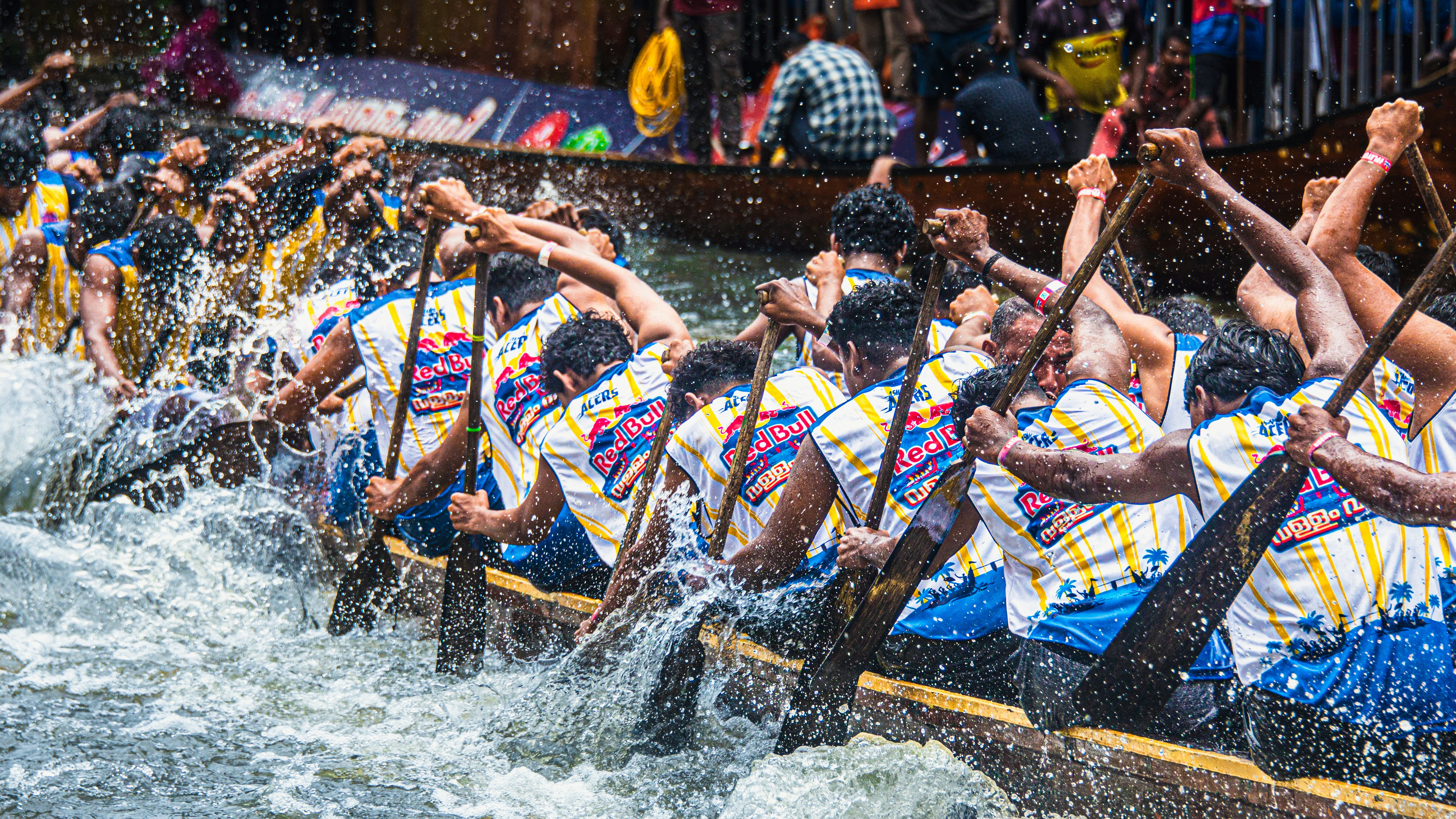 Rowers Drive the Wake: a dragon-boat sprint through spray
