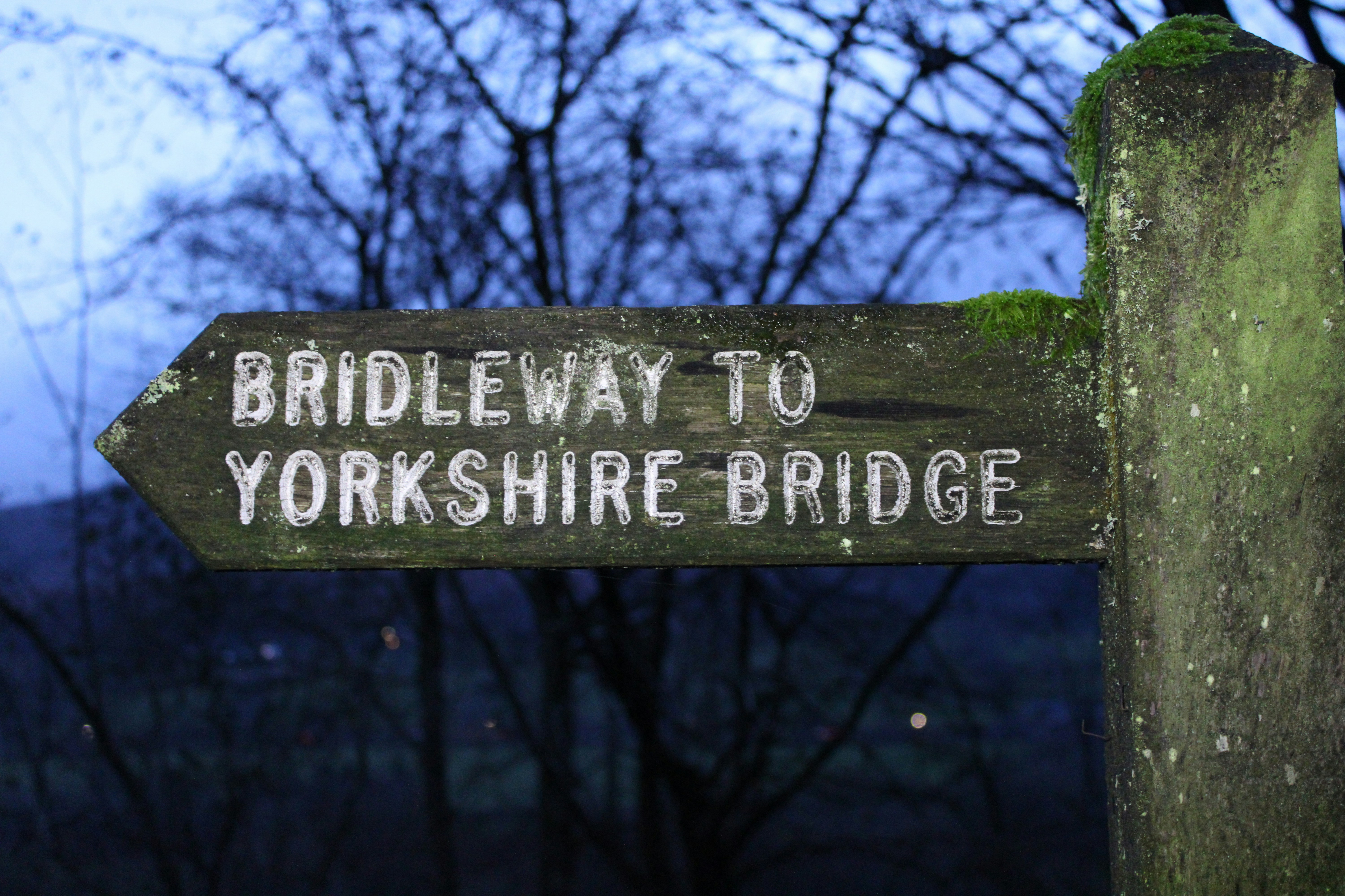Weathered Signpost to the Yorkshire Trail