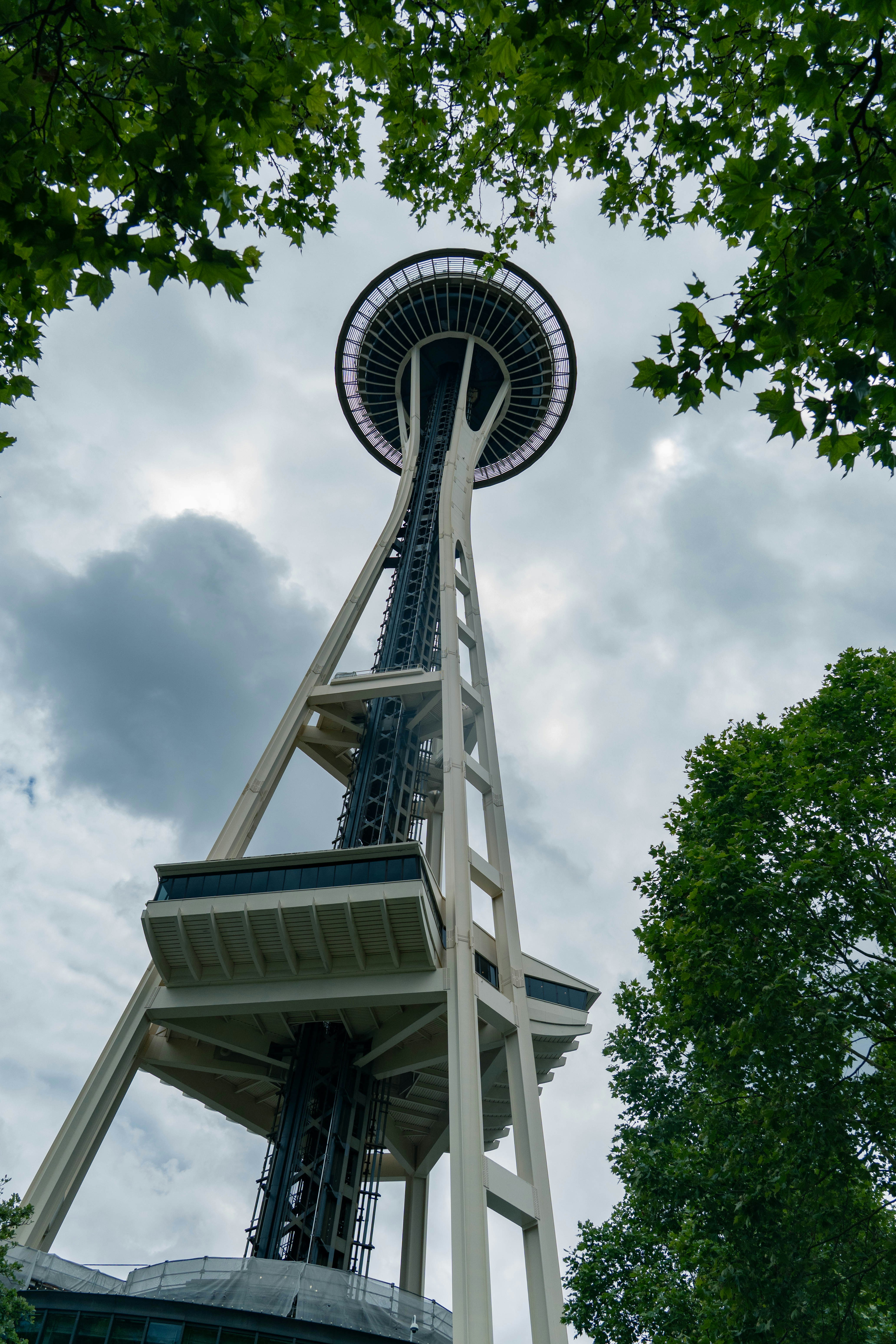 Height and Horizon: A Skyward Gaze at Seattle’s Space Needle