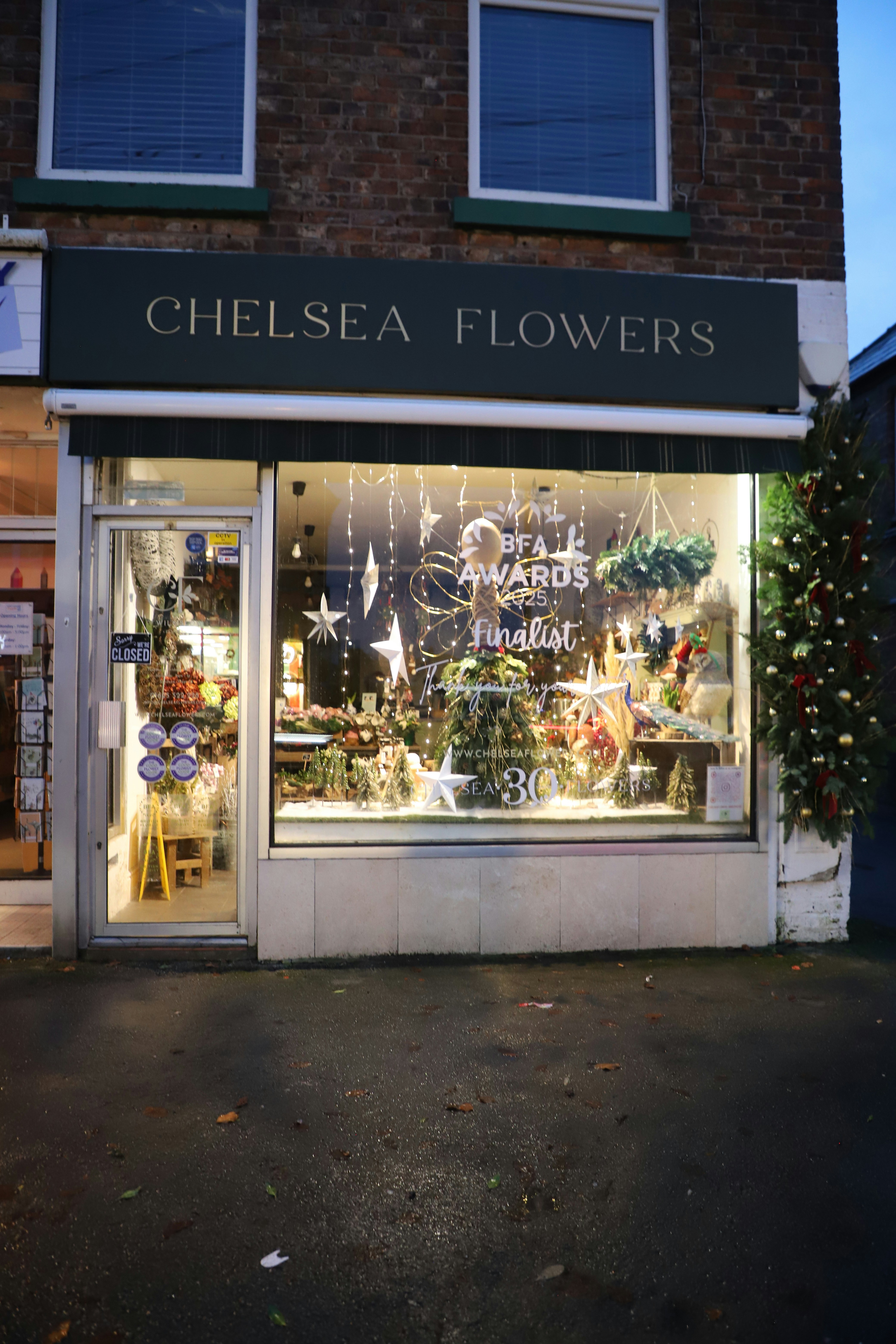 Chelsea flowers shop window decorated for christmas photo – Free ...
