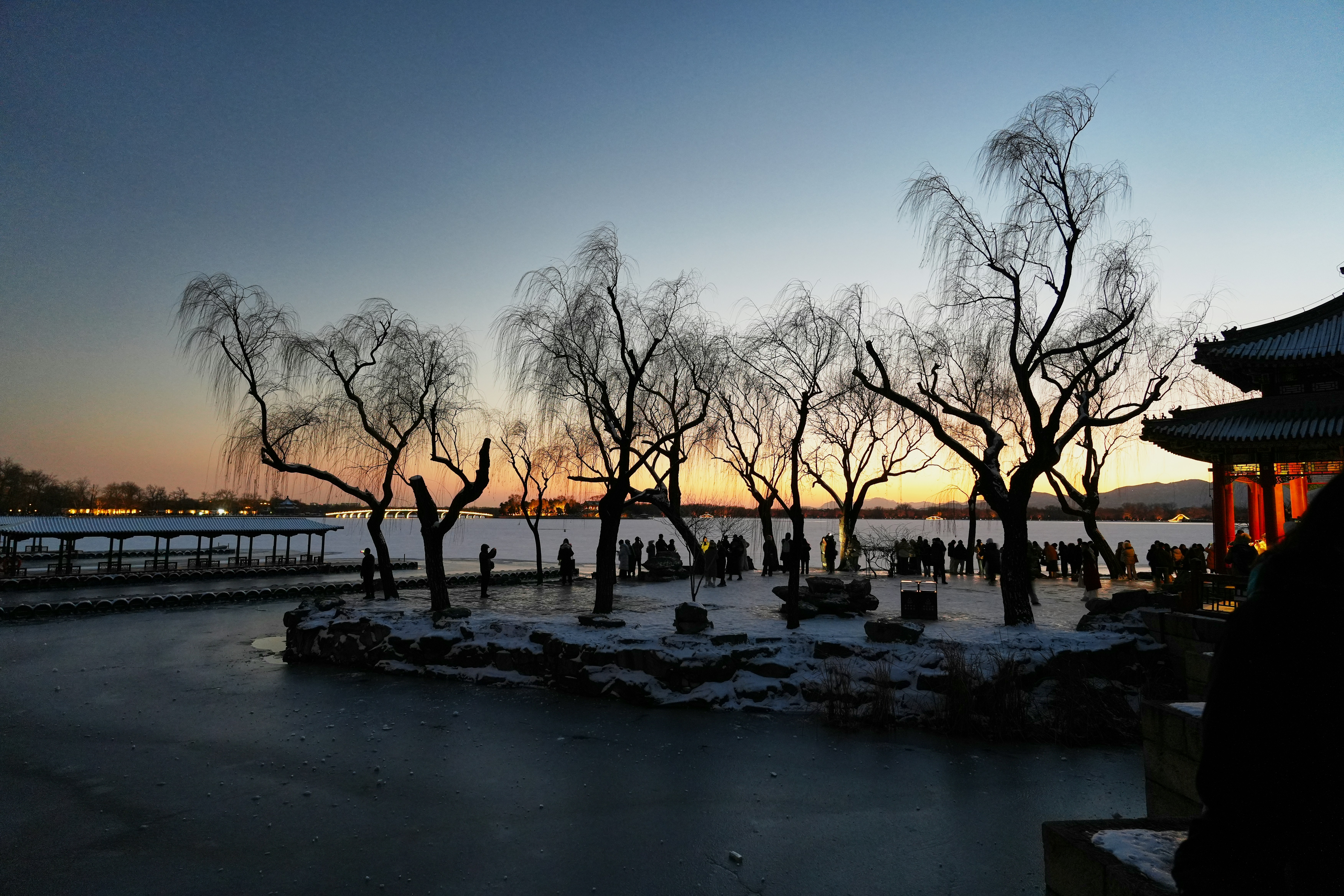 Twilight Lanterns and Leafless Willows by the Floating Pier
