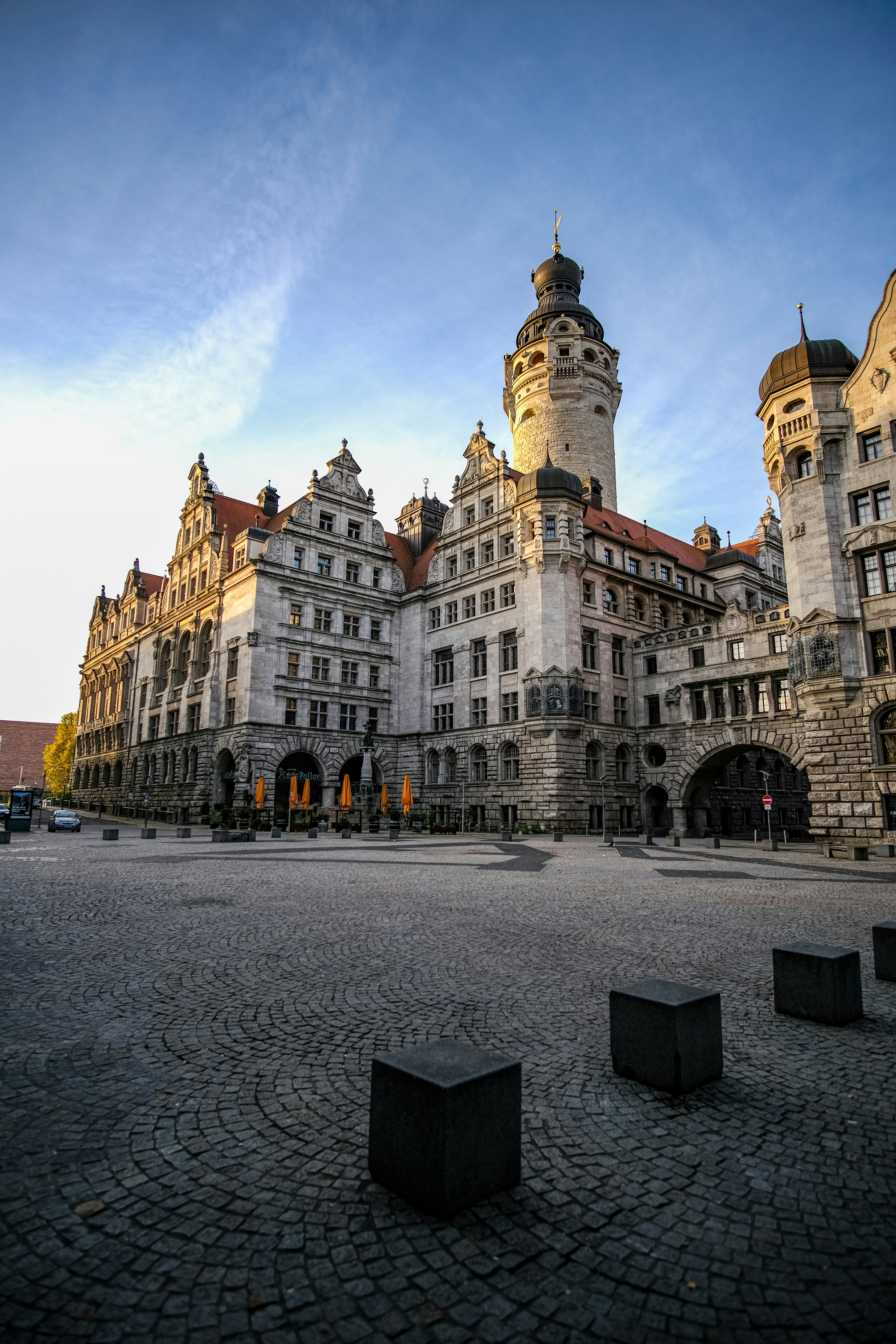 Ornate Treaty of Stone: A Sunlit Bavarian Plaza Fronted by a Majestic Castle